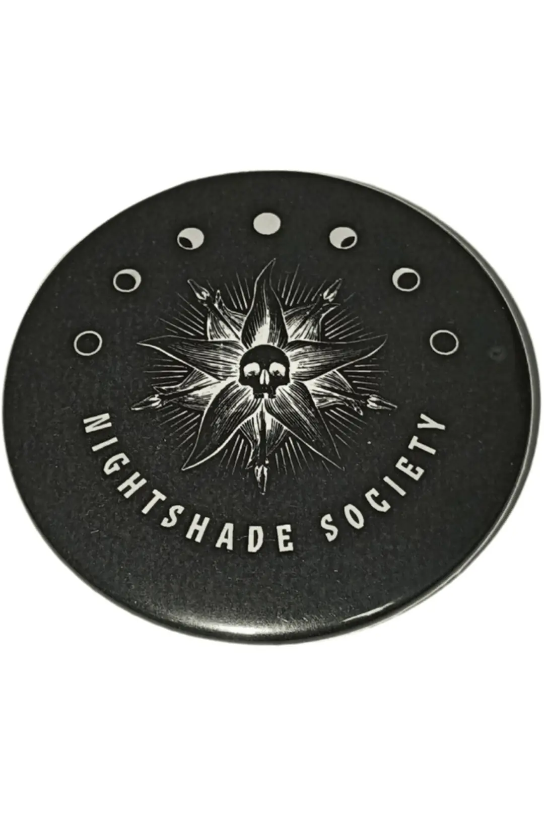 Wednesday Nightshade Society Rozet | Miniso