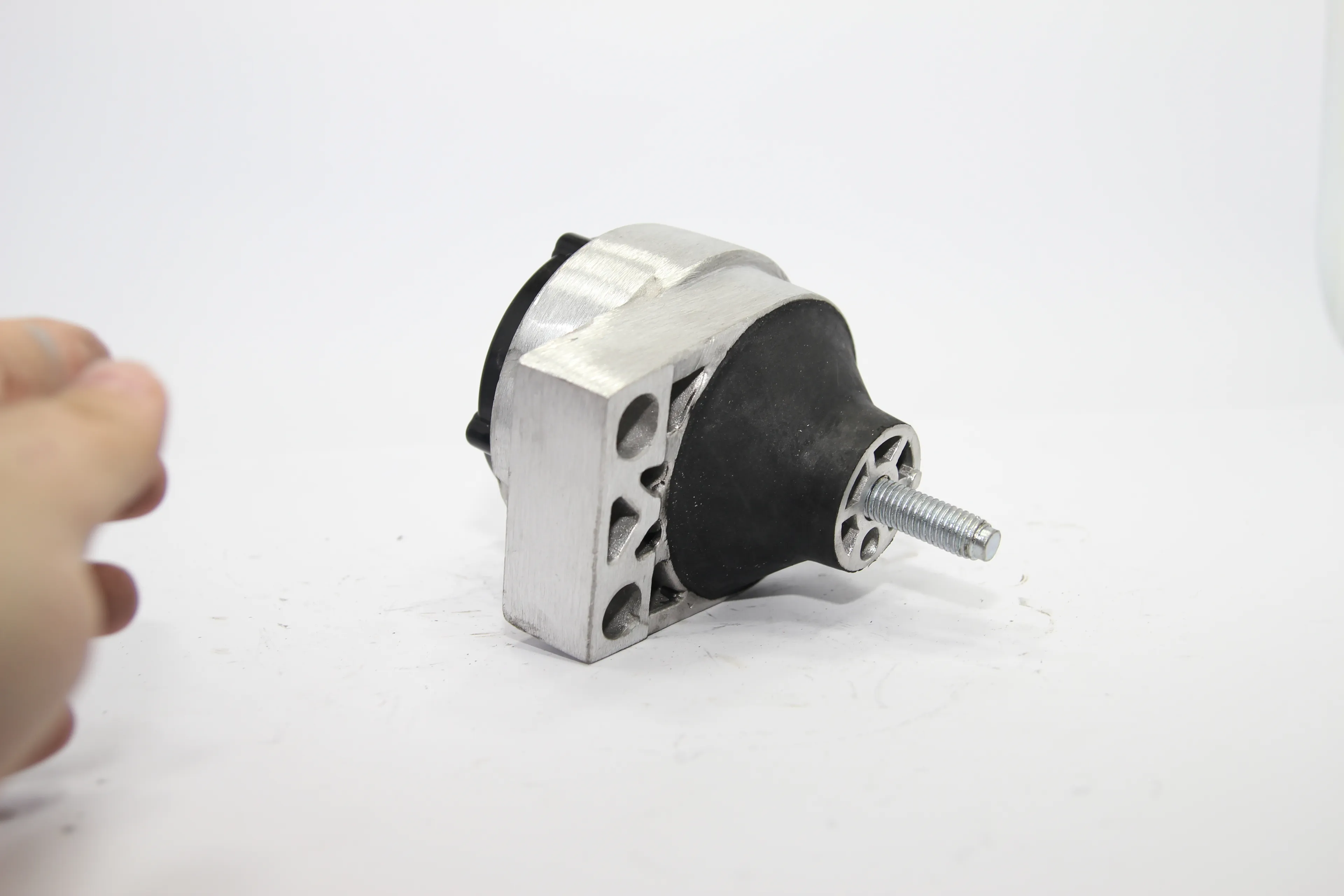 FORD FOCUS MK1 2.0 Benzinli Motor Takozu