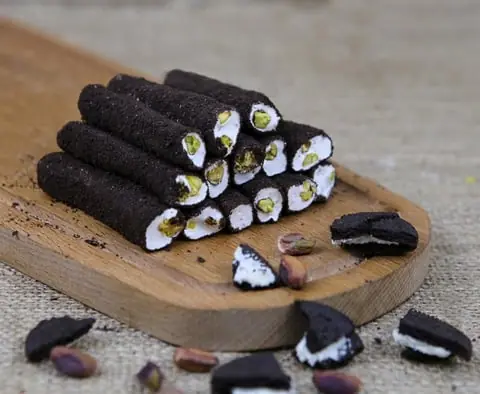 Stick Oreo-Coated Sultan Pistachio Turkish Delight