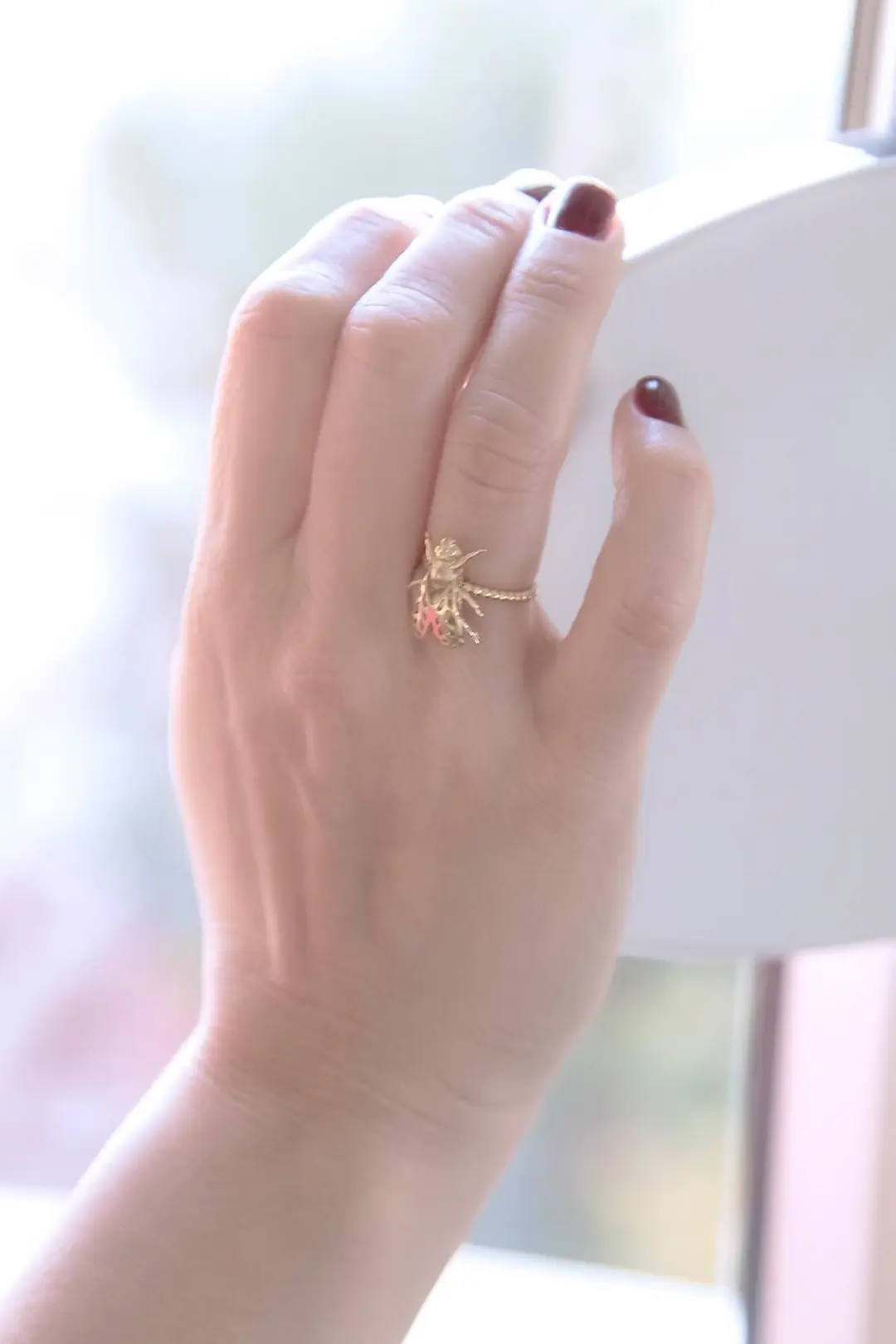 BEE - Minimalistic Ring - Bee Figured Dainty Ring | APP