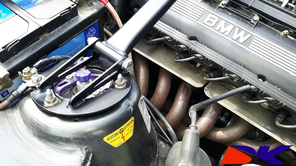 BMW E30 Domstrebe vorne 6 Zylinder / front brace