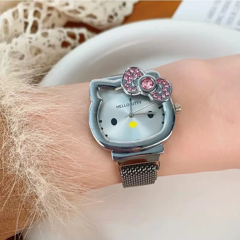 Hello Kitty Saat