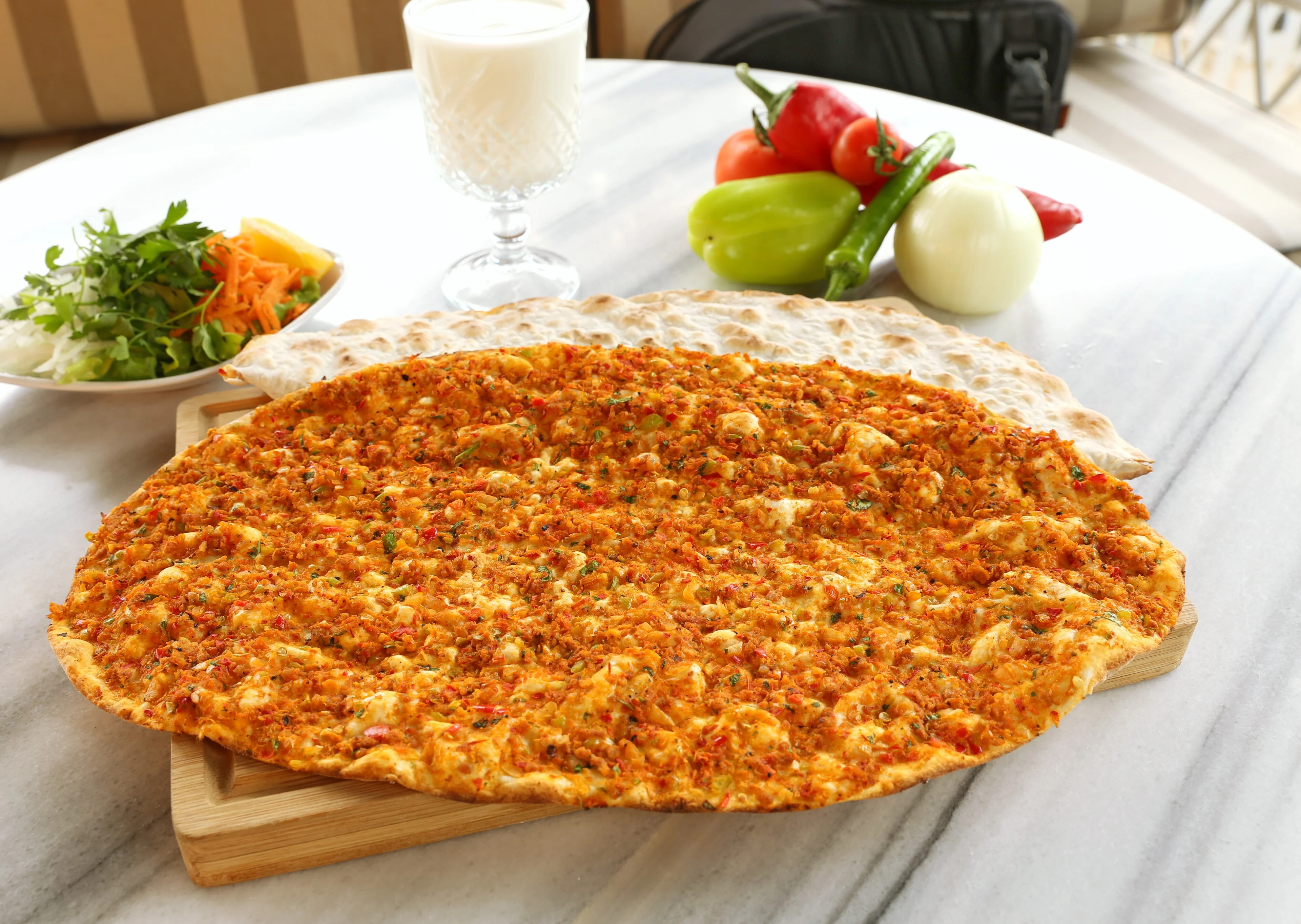 Antep Acılı Lahmacun