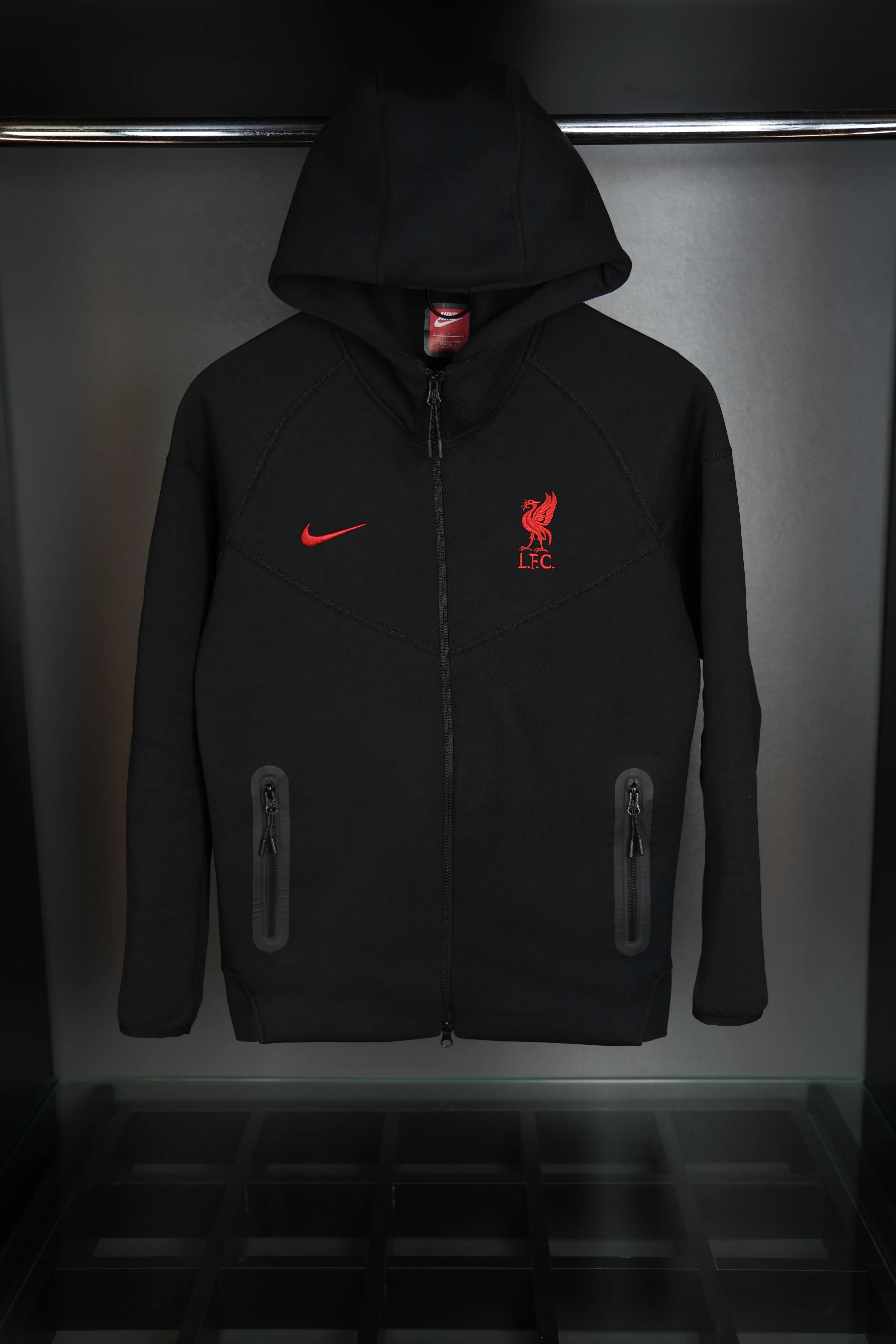 Nike x liverpool tech fleece hırka