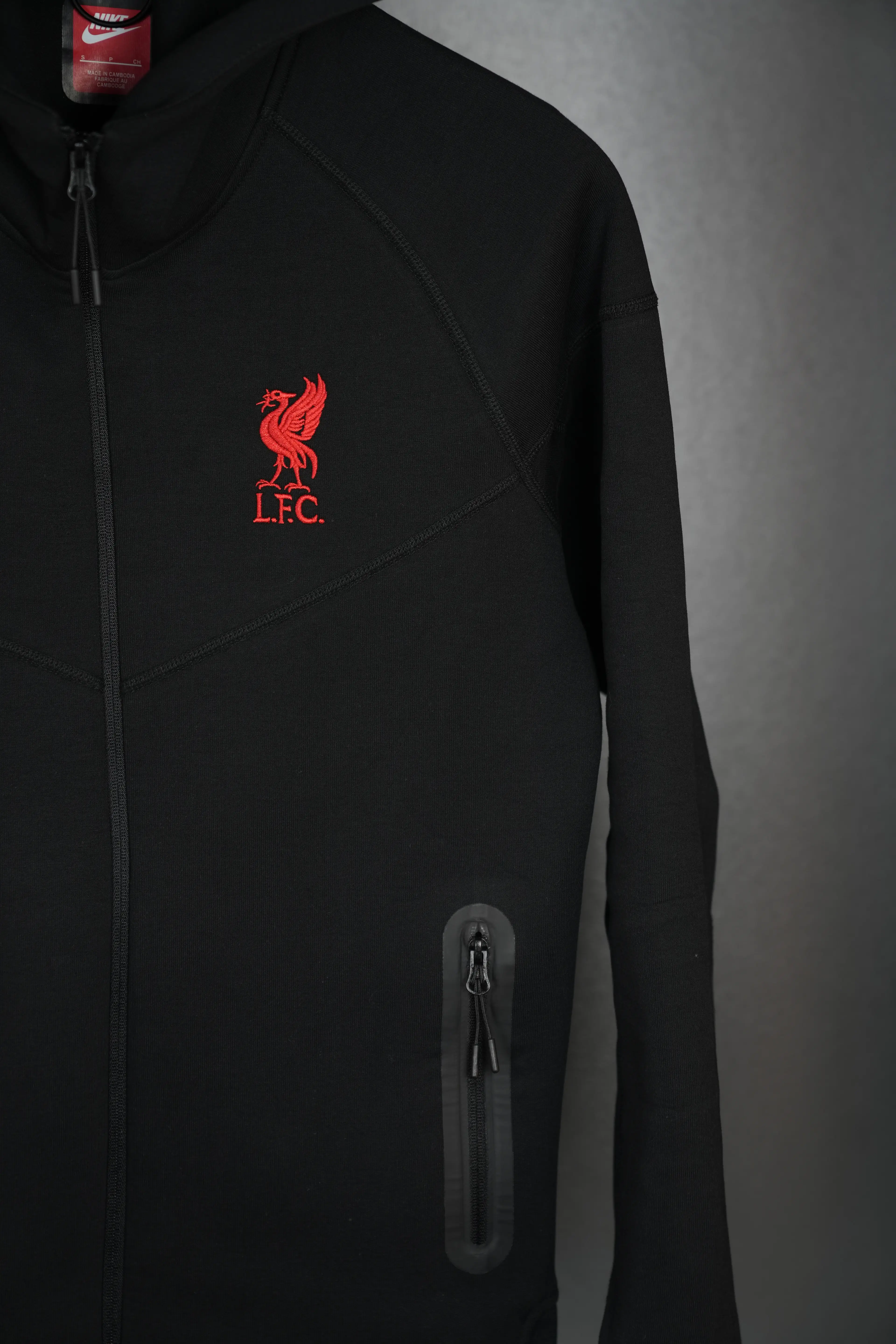 Nike x liverpool tech fleece hırka