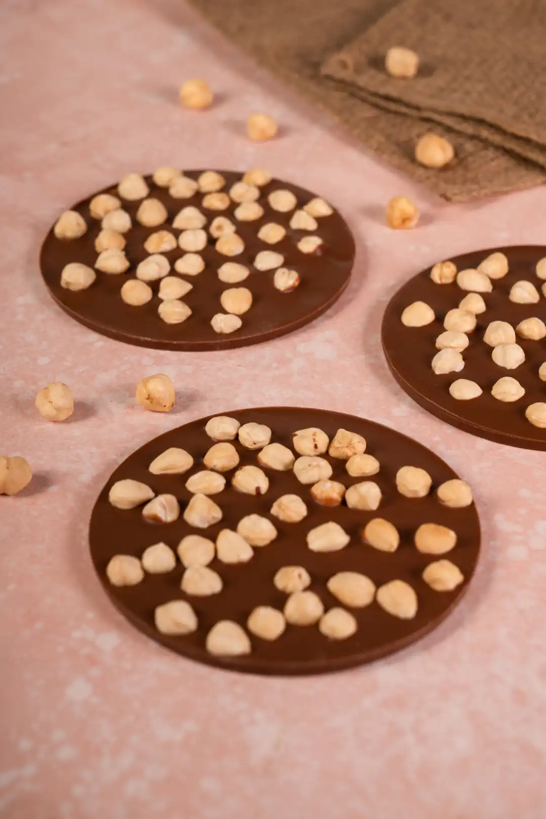 El Yapımı Fındıklı Tablet Çikolata | Peşkur Kuruyemiş