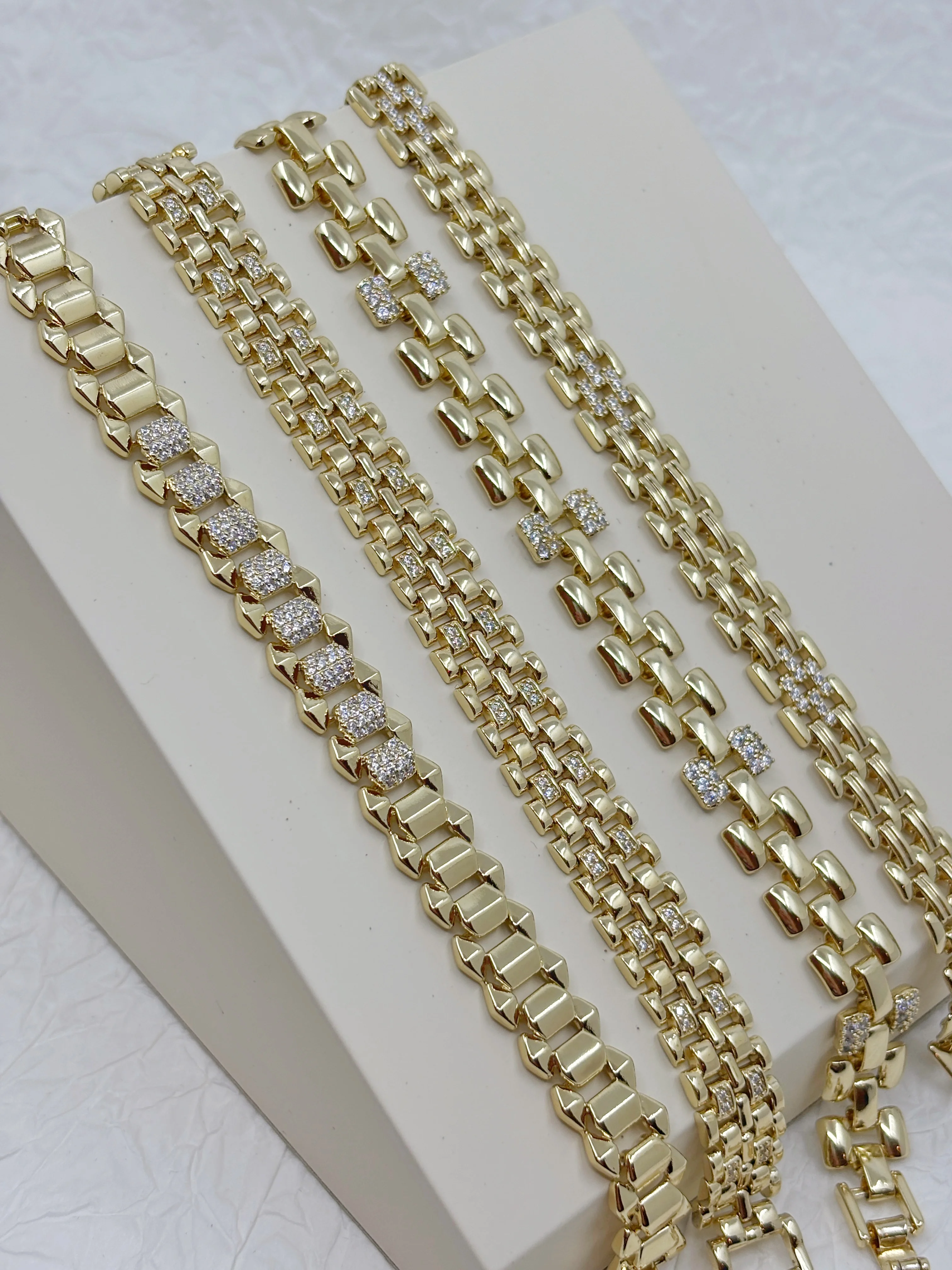 Gold Luxury Line - 1