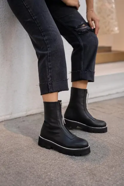 Monica Fermuar Detaylı Parlak Taban Batlı Siyah Bot - Sárga Shoes