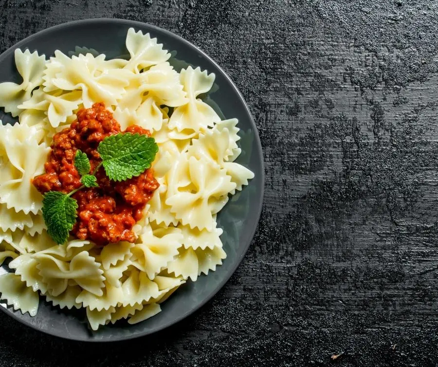 Bolonez Soslu Makarna Tarifi | Klasik ve Lezzetli Yapımı