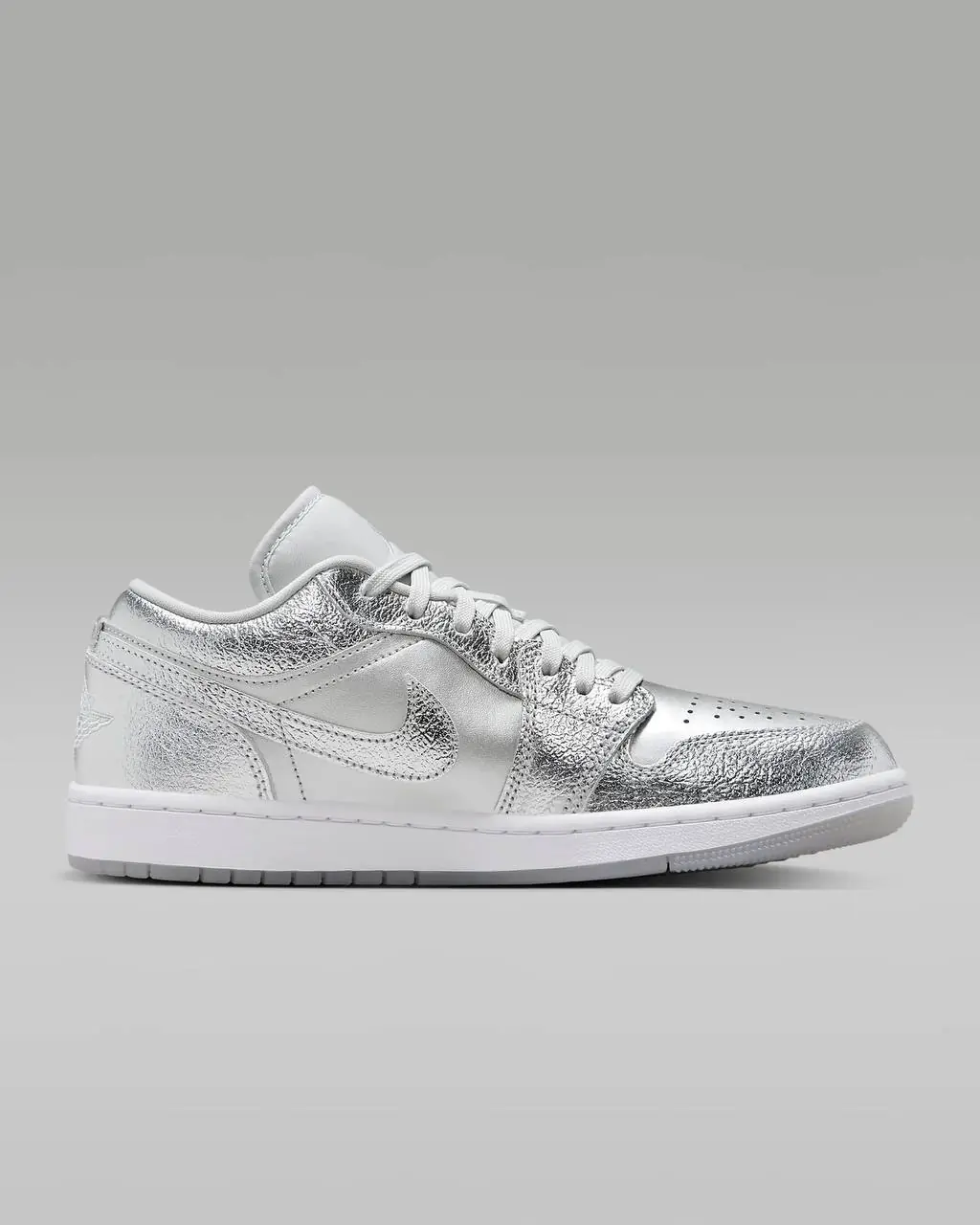 Nike Wmns Air Jordan 1 Low “ Metallic Silver