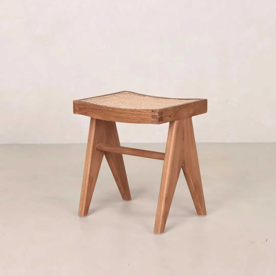 Pierre Ahşap Tabure