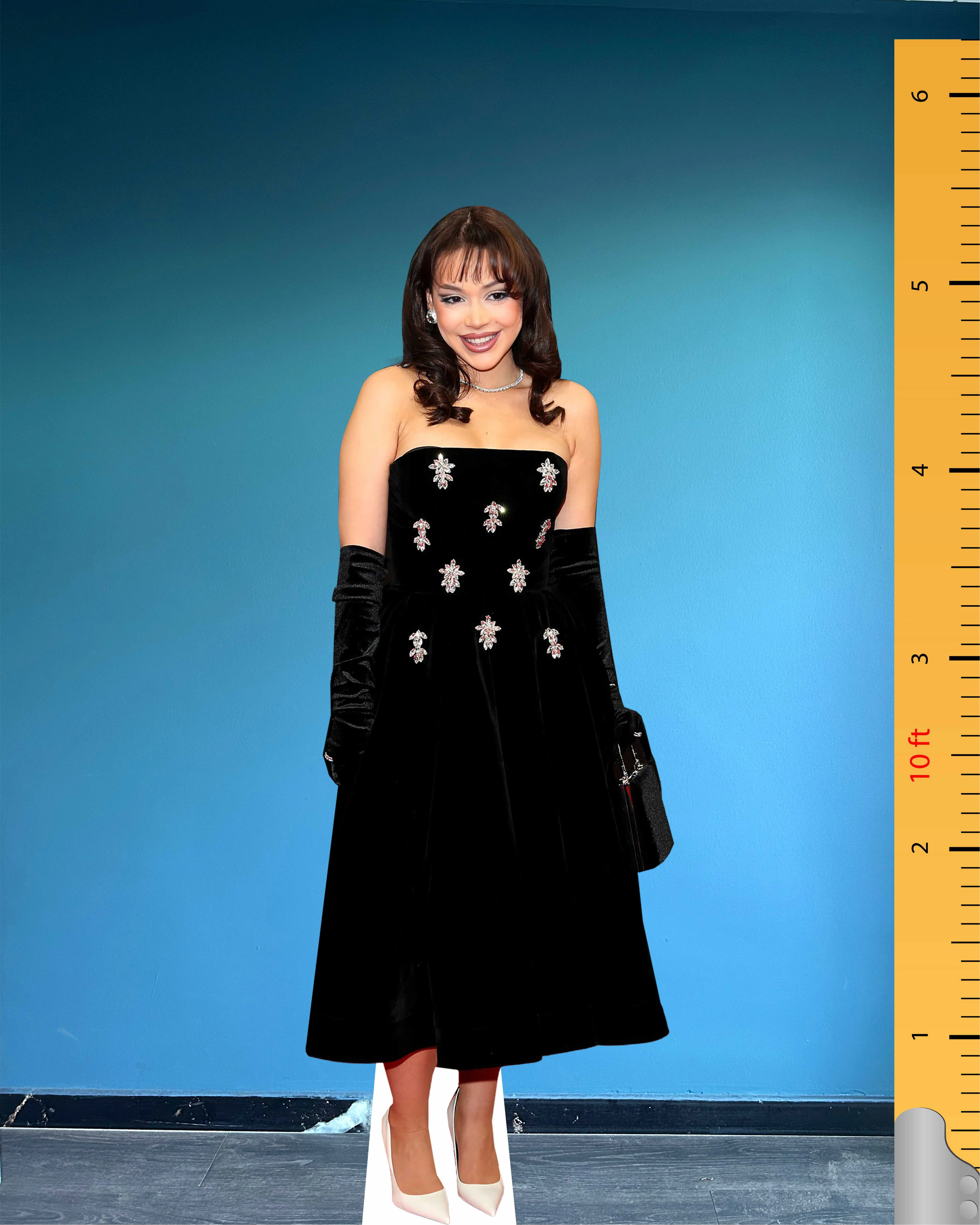 Ayliva Figura de cartón a tamaño real – Edición 75º Premios Bambi 🌟