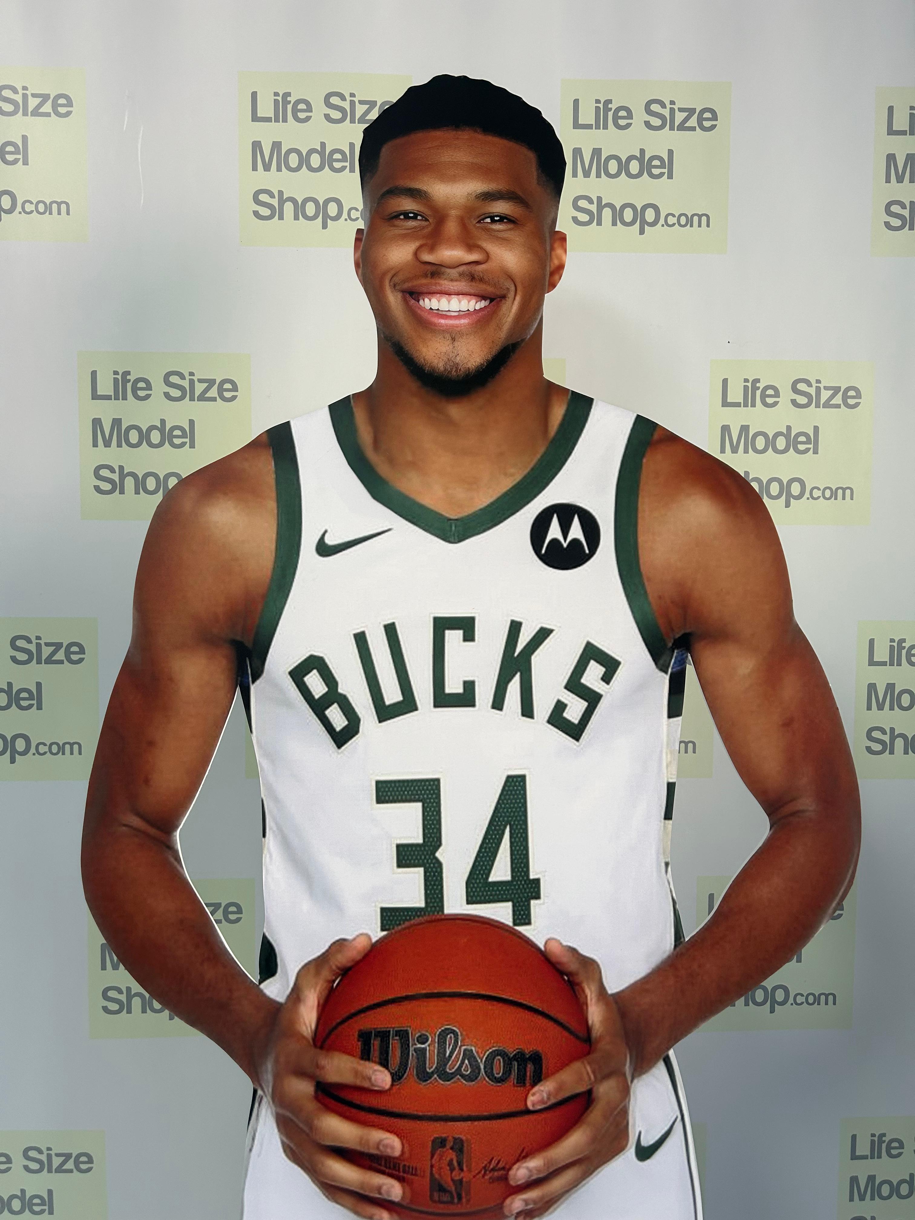 🏀 Découpe en carton grandeur nature de Giannis Antetokounmpo – Édition ...