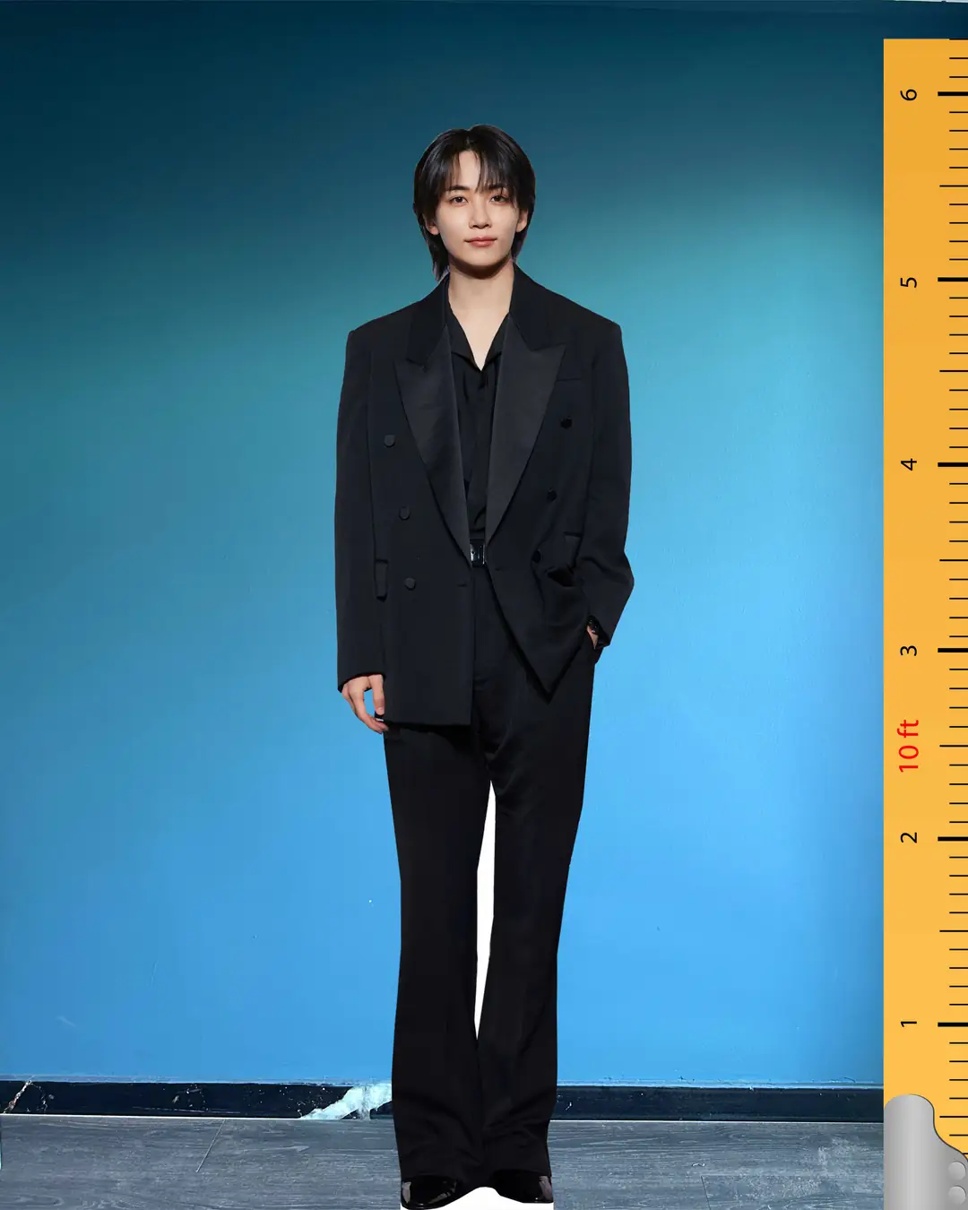 jeonghan-life-size-cardboard-cutout-model-standee-seventeen-vocalist ...