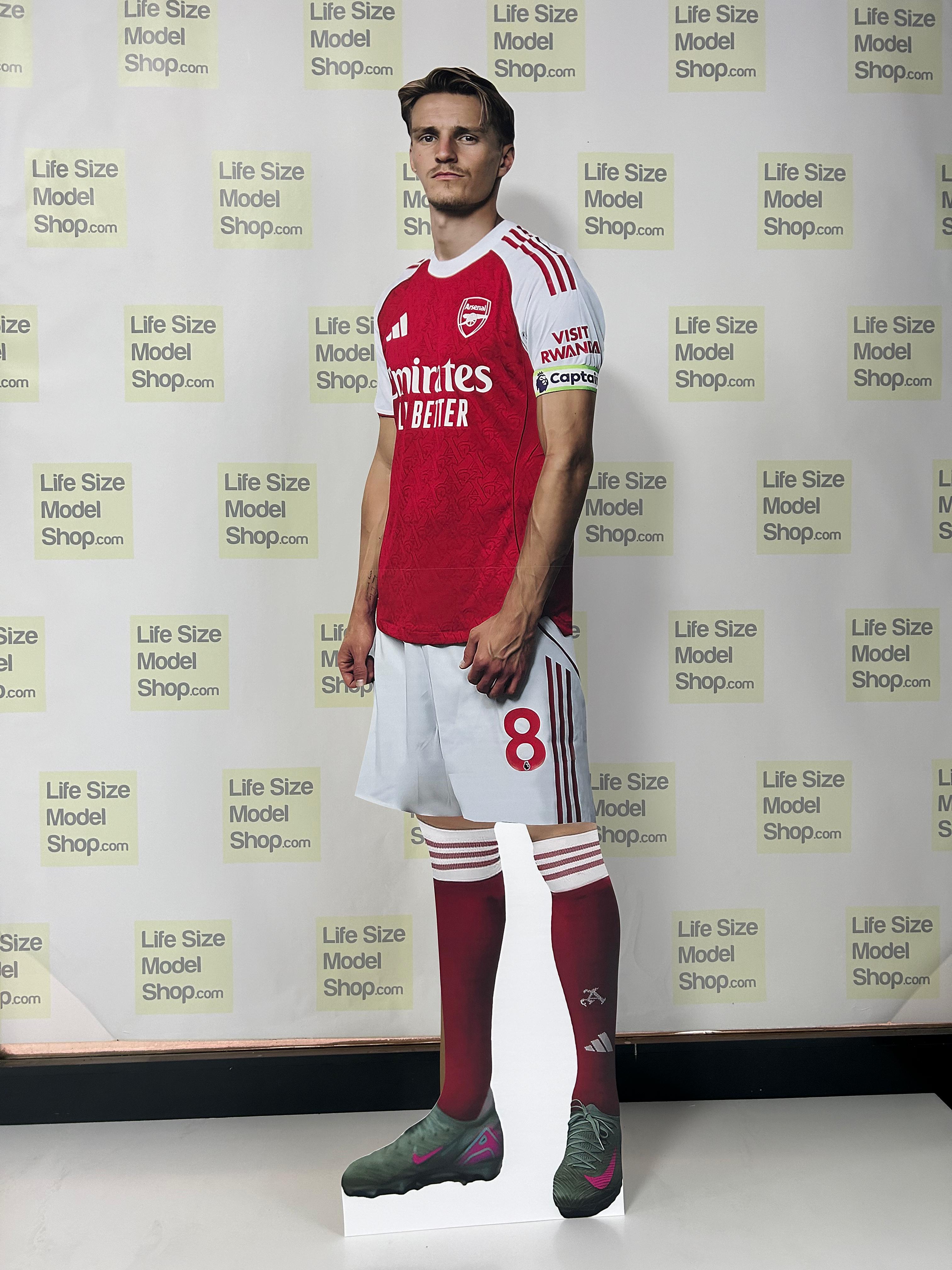 🔴 Martin Ødegaard Lebensgroßer Kartonaufsteller – Kapitän und kreative ...