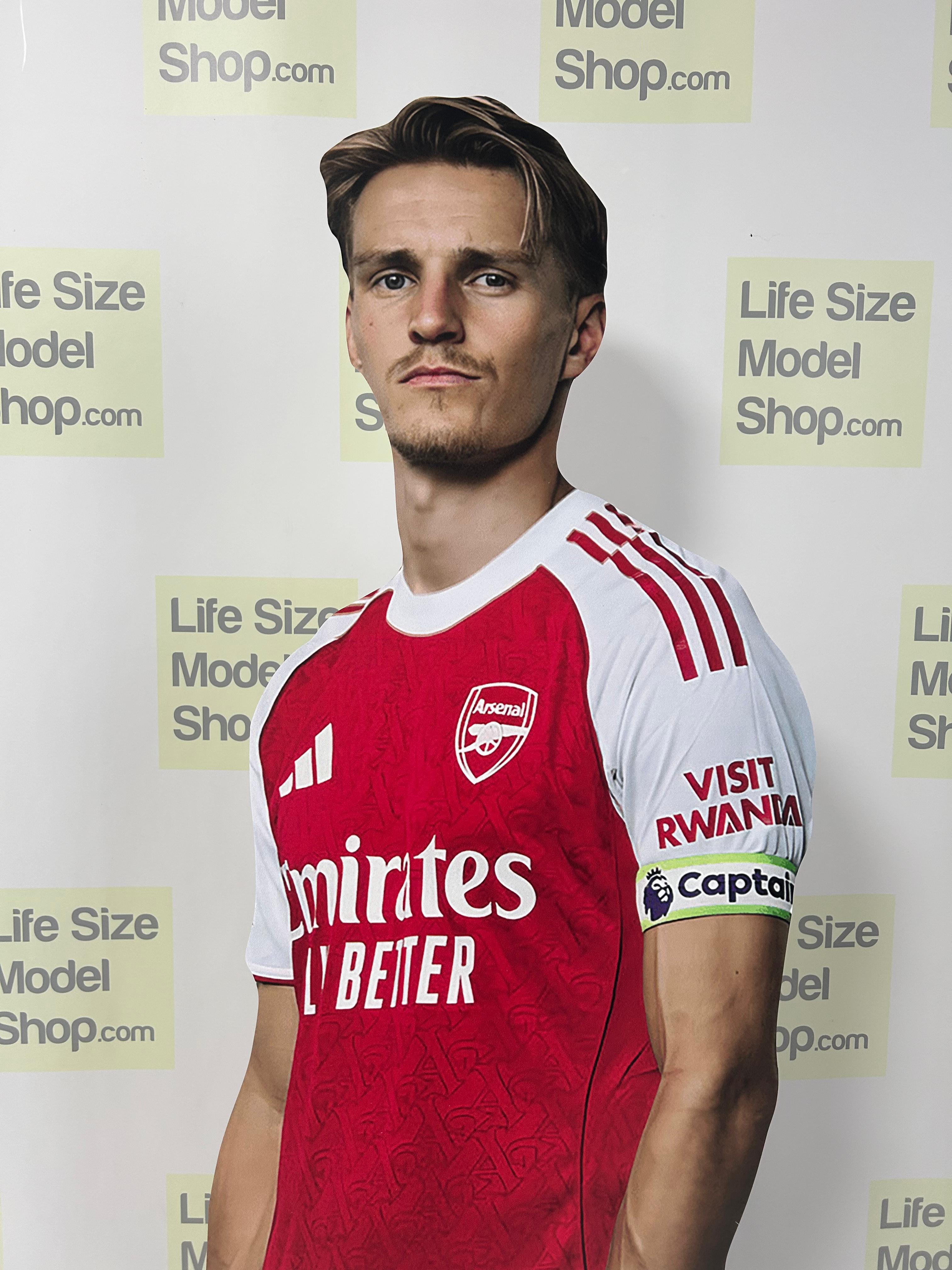 🔴 Martin Ødegaard Lebensgroßer Kartonaufsteller – Kapitän und kreative ...