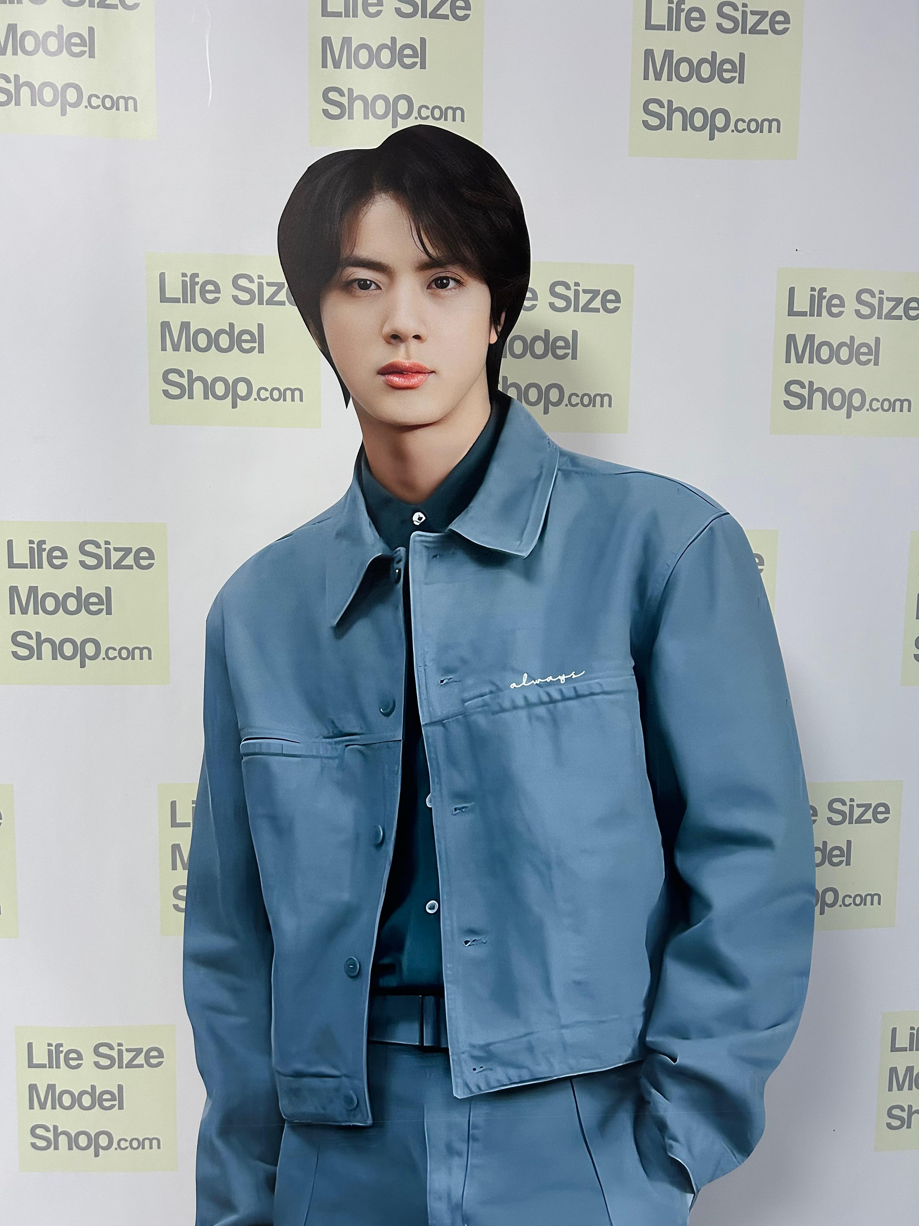 🟣 BTS Kim Seok-jin (Jin) Tam Boy Maket Figürü – Gerçek Ölçekli Standee