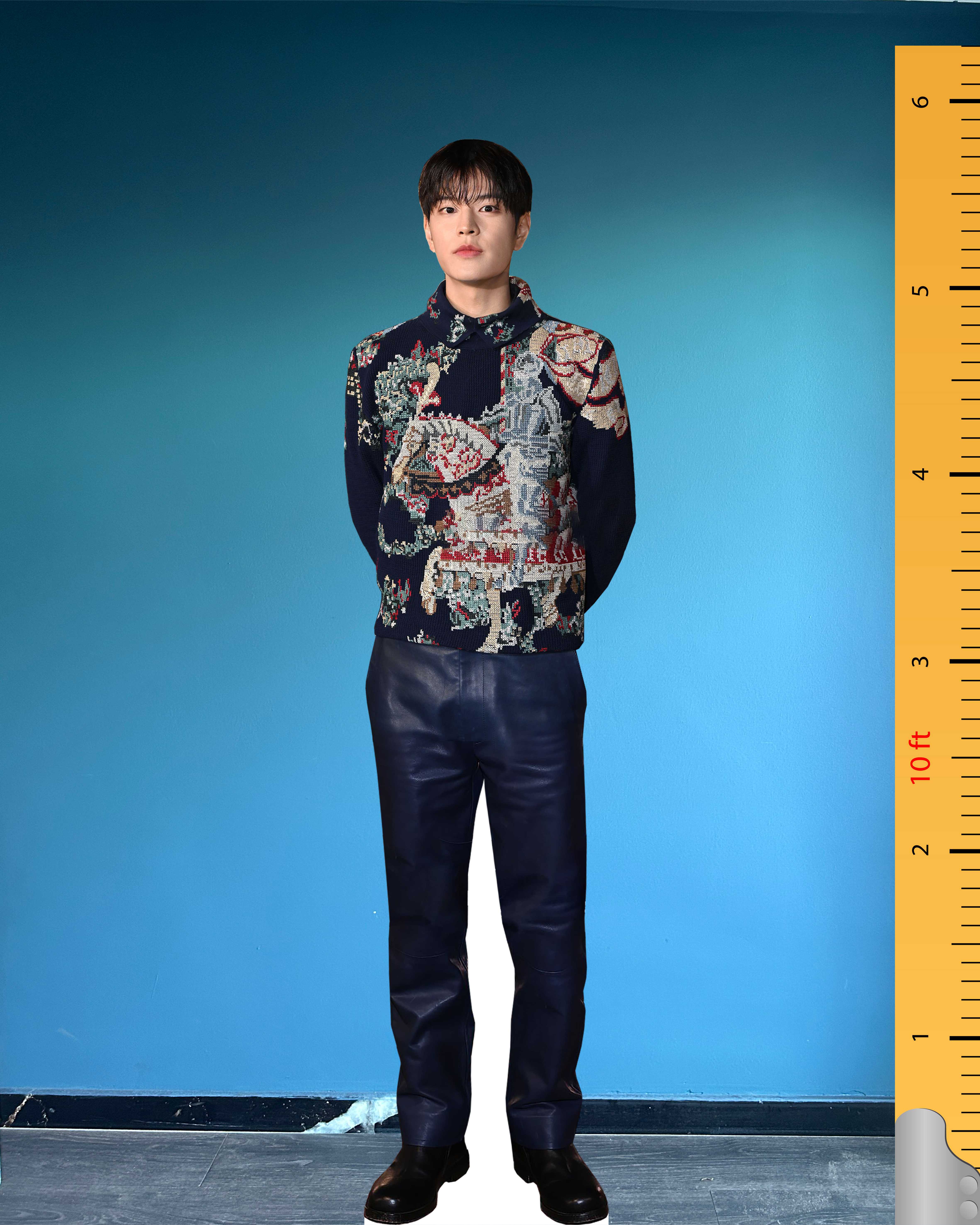 🌟 Seungmin Kartonnen Standbeeld – Burberry Ambassadeur | Stray Kids ...