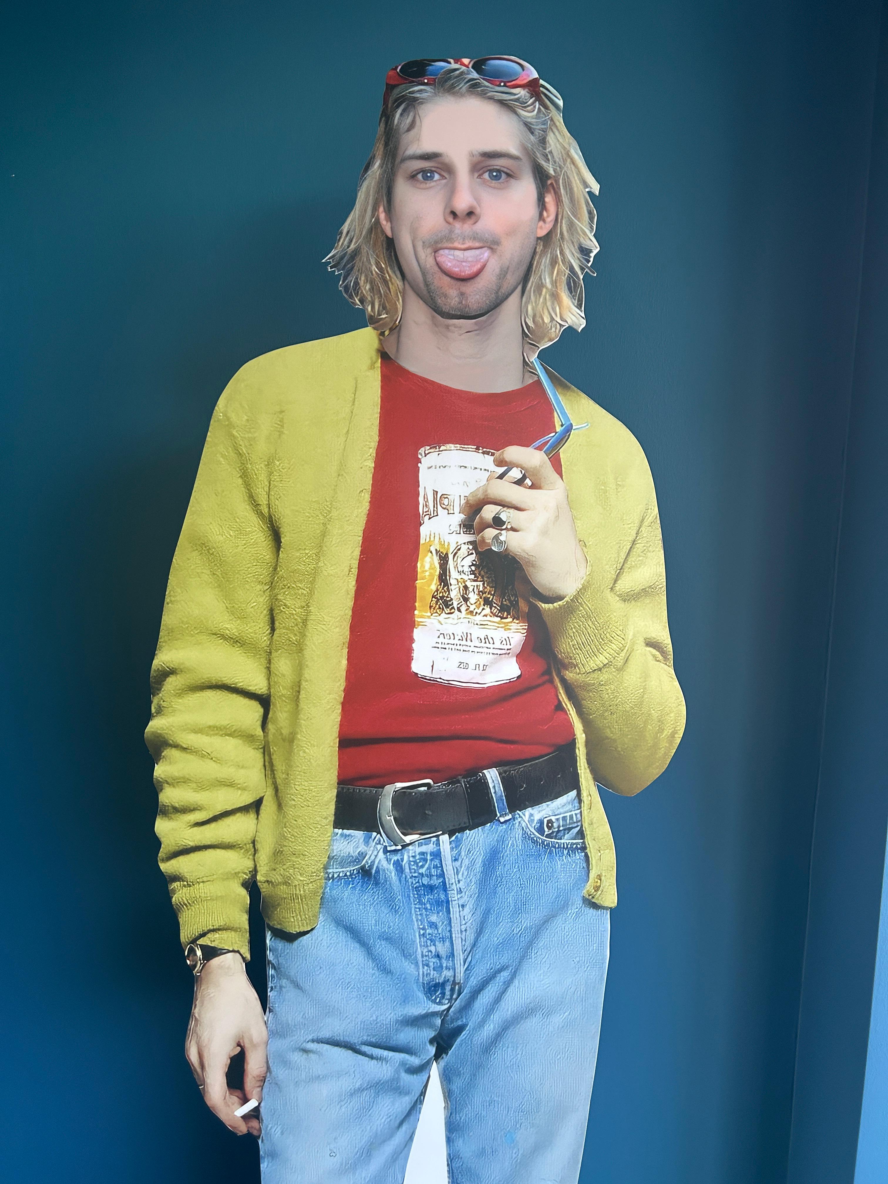 🎸 Kurt Cobain Cardboard Cutout – Nirvana Rock Star Life-Size Cutout Standee