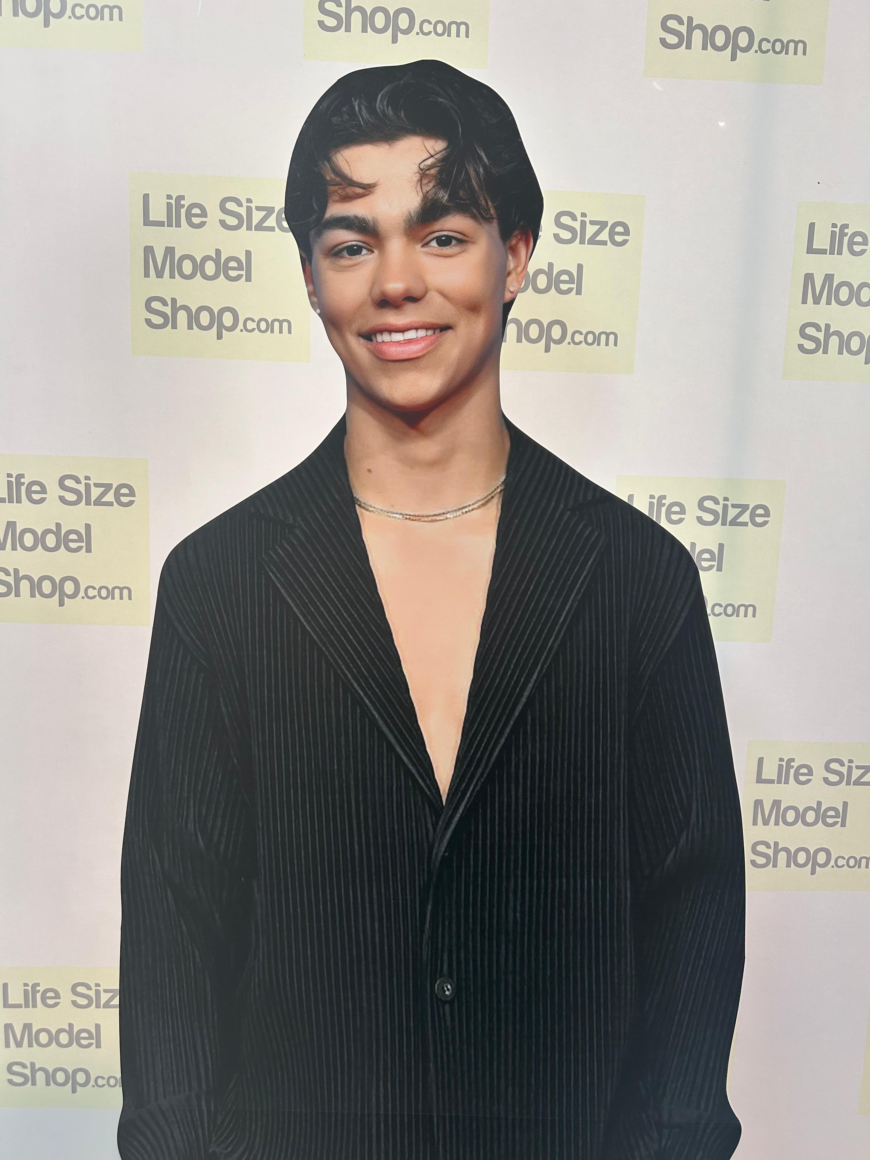 🌟 Malachi Barton Maketi Ayaklı 2 Boyutlu Tam Boy Plastik Maket