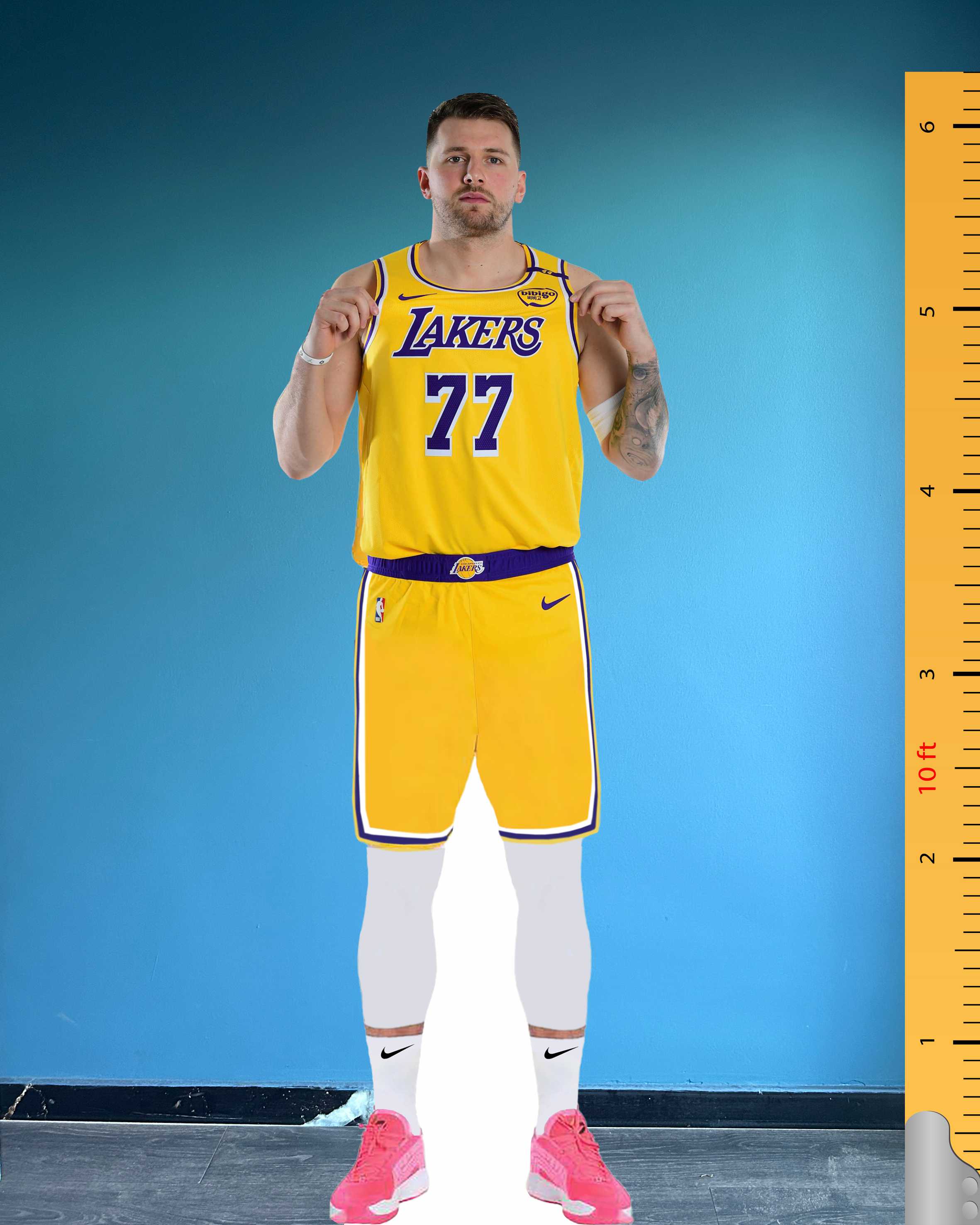 🏀 Luka Dončić Life-Size Figure in Lakers Jersey – Special Edition ...