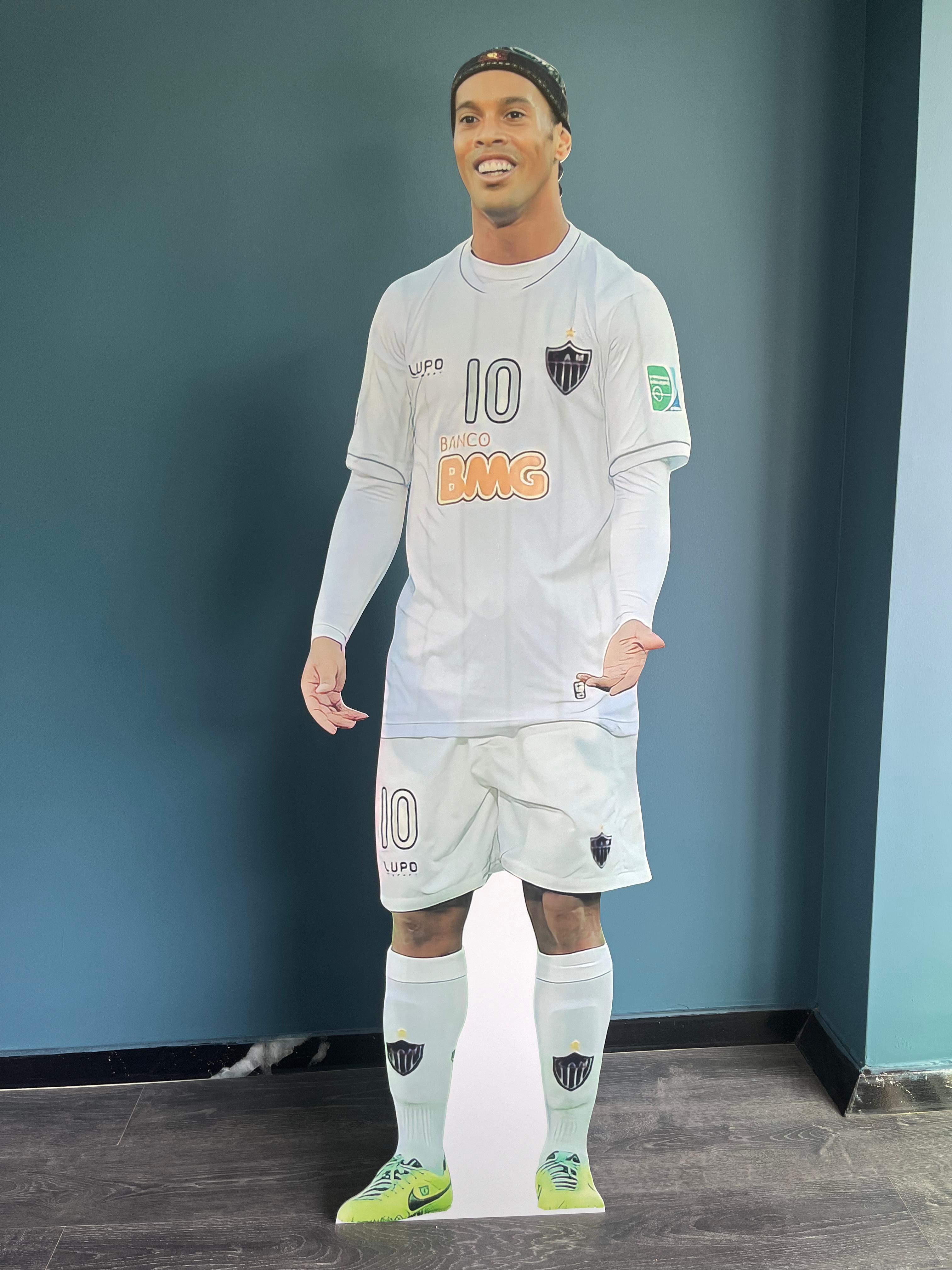 ⚽ Ronaldinho Kesim Model – Gerçek Boy Futbolcu Standee