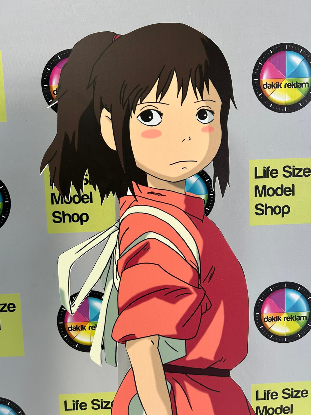 Figura de Cartón de Chihiro Ogino – 🍃 Standee de Tamaño Real de "El ...