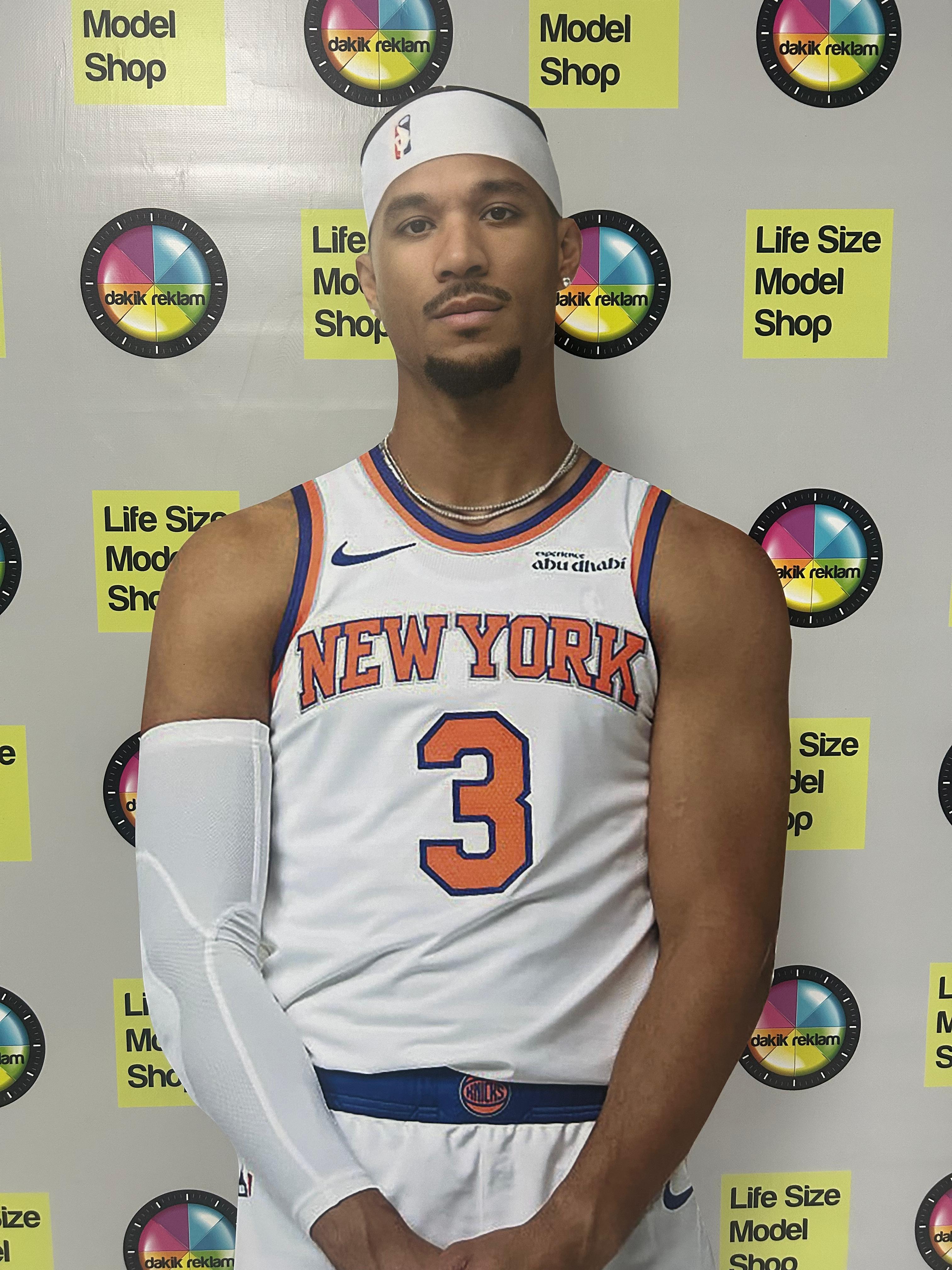 Josh Hart Cardboard Cutout – New York Knicks #3 Life Size Cutouts