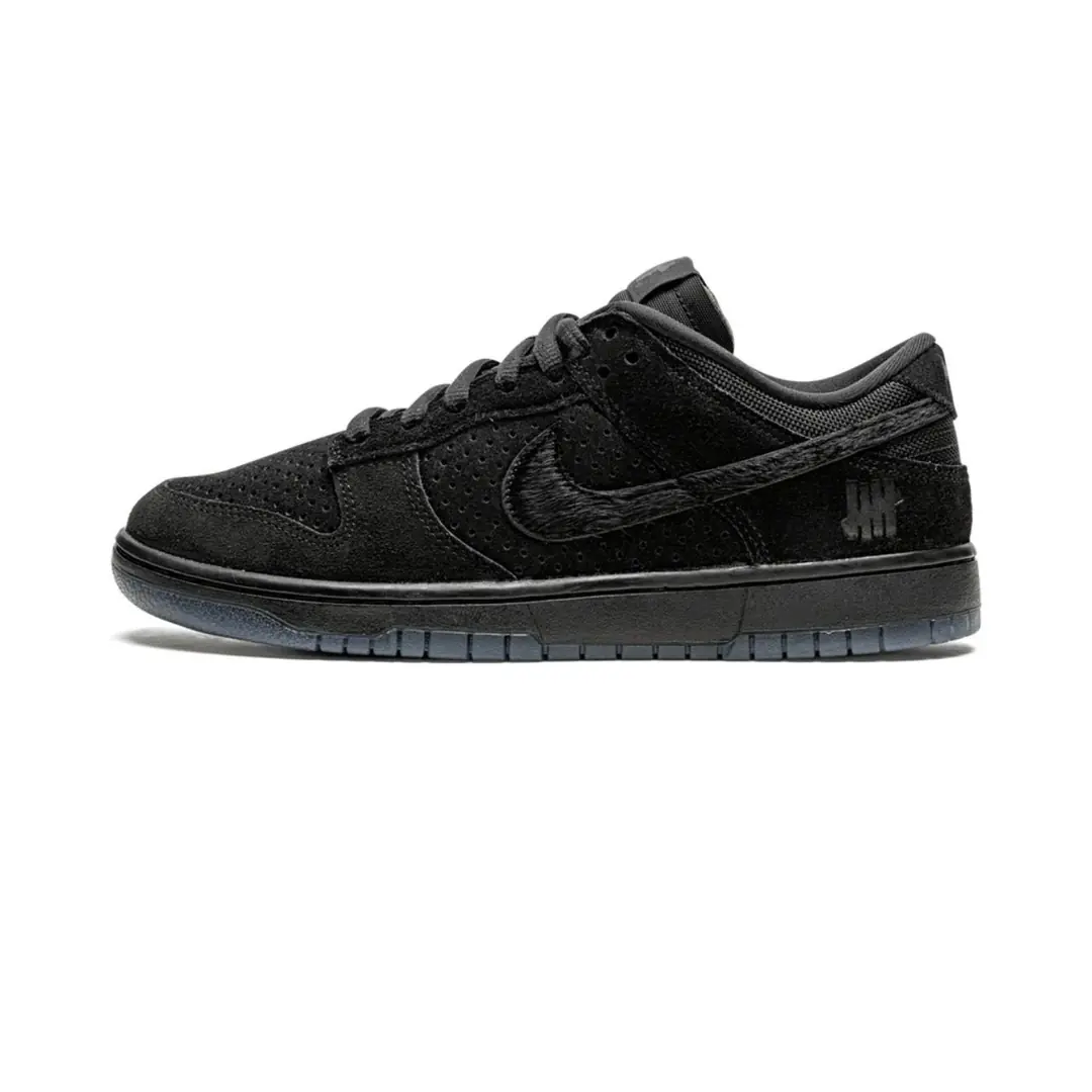 DUNK LOW SP "UNDEFEATED - BLACK"