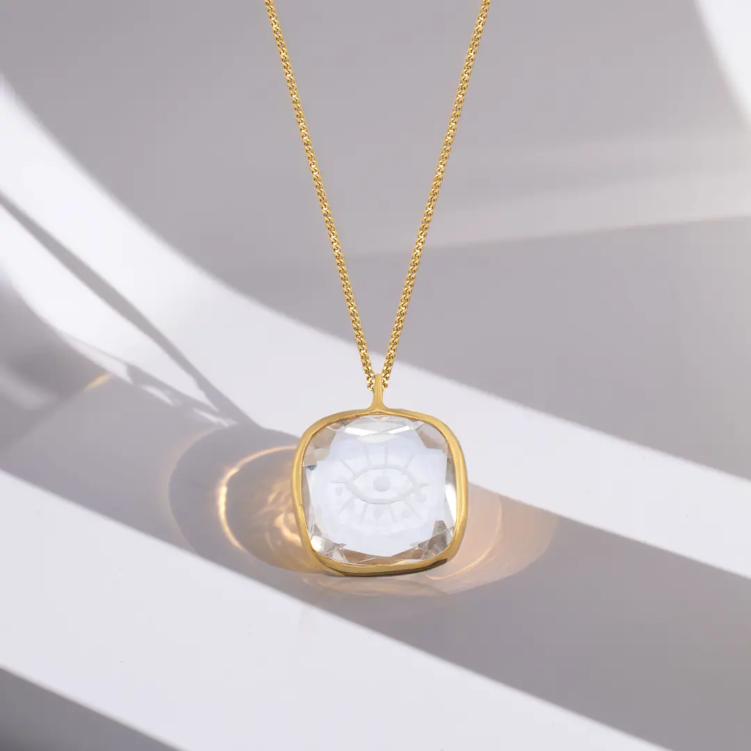 Crystal Gaze Pendant - Lucky Culture