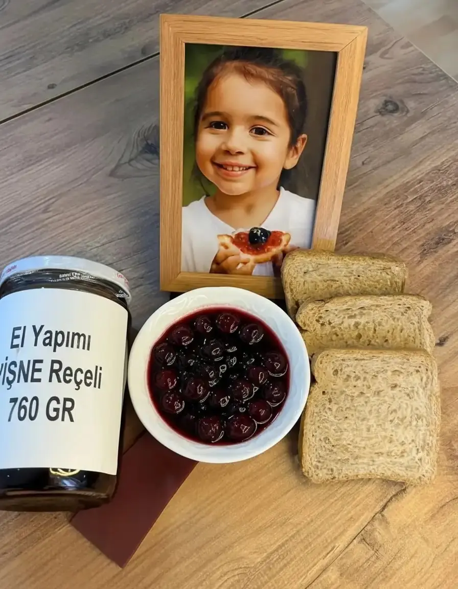 Vişne Reçeli (bol taneli)