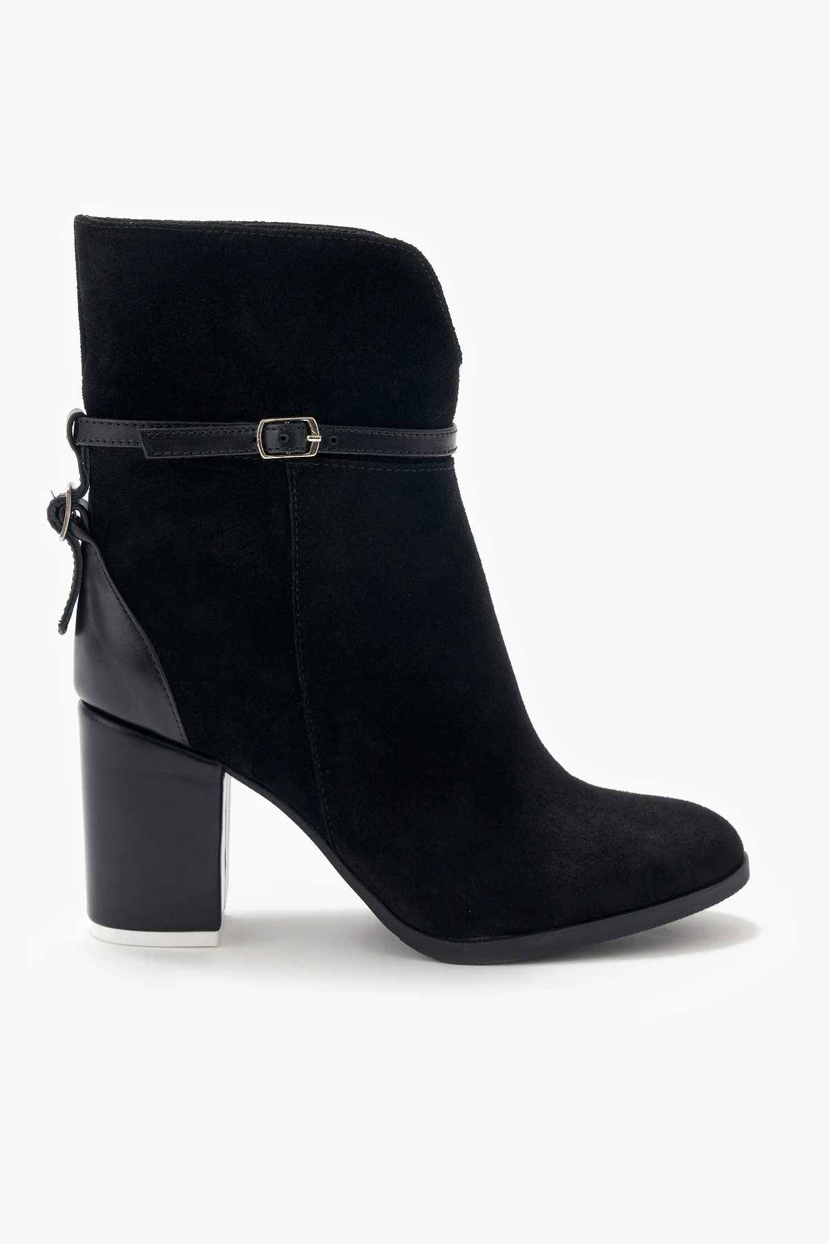 Kadın Bot Modelleri I Louis Cardy