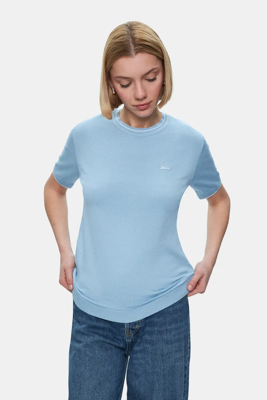JENNY Mat Mavi Bisiklet Yaka Triko Nakışlı Standard Fit Kadın Tshirt UCLA