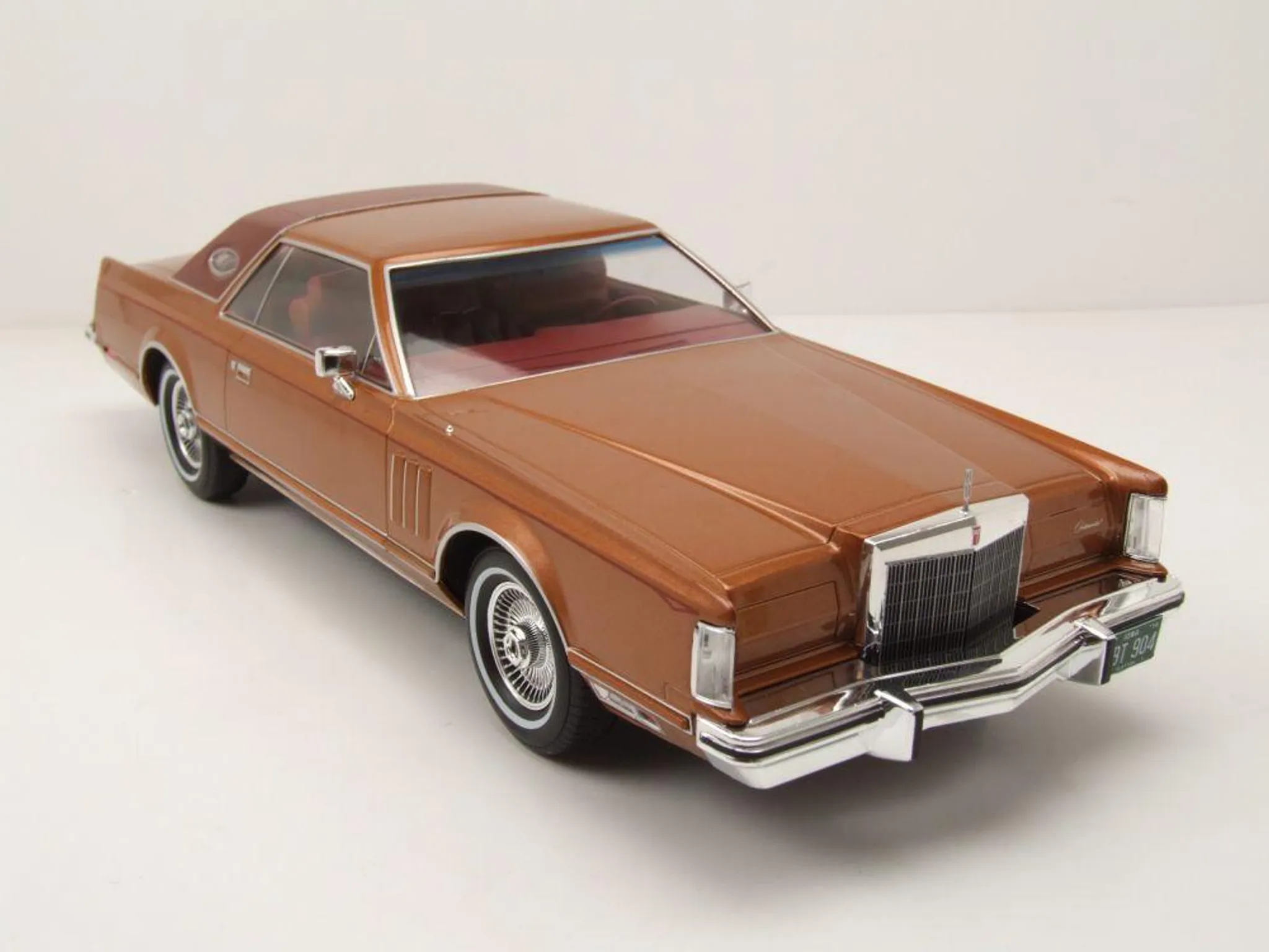 MCG | 18370 | 1/18 Ölçek 1978 Lincoln Continental Mark V, Bakır