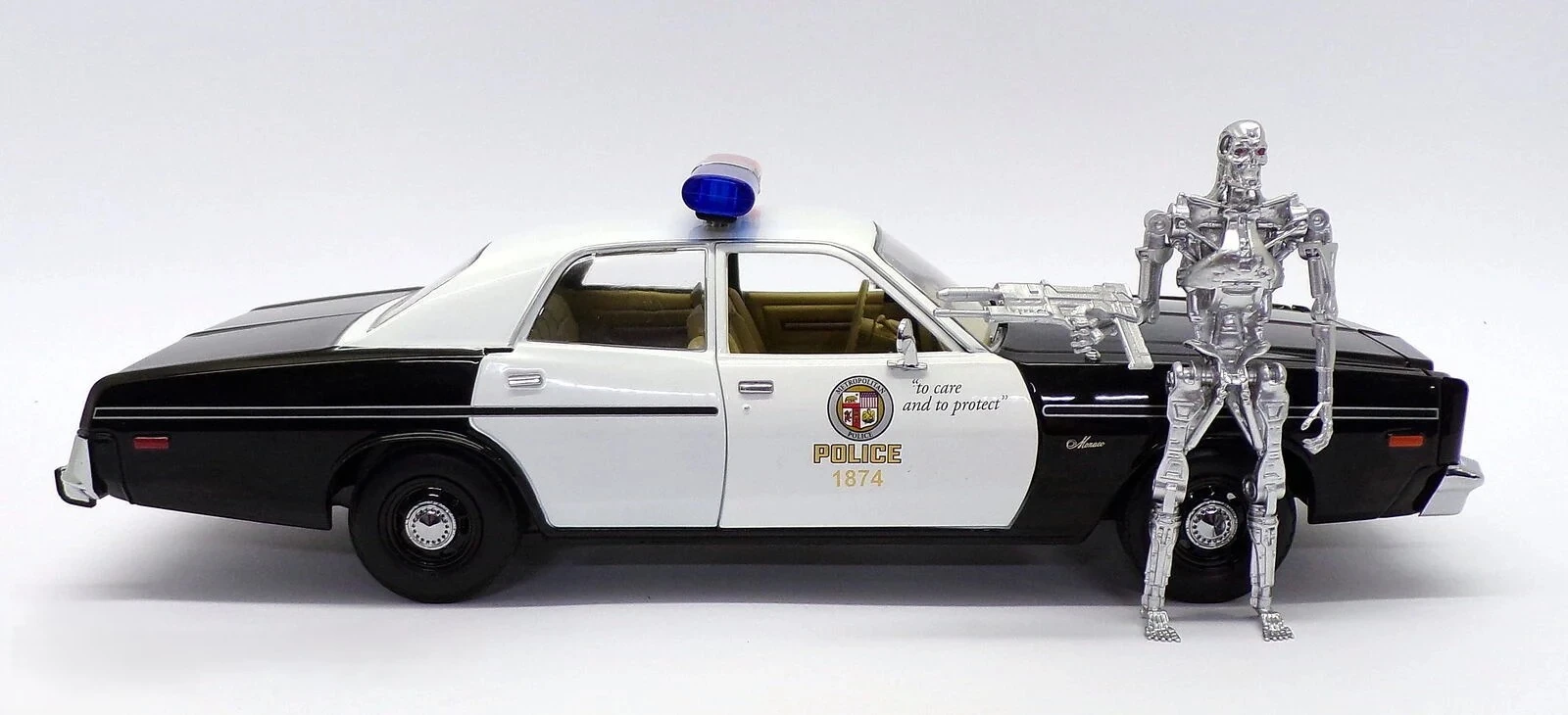 Greenlight | GL19042 | 1/18 1977 Dodge Monaco Metropolitan Police With ...