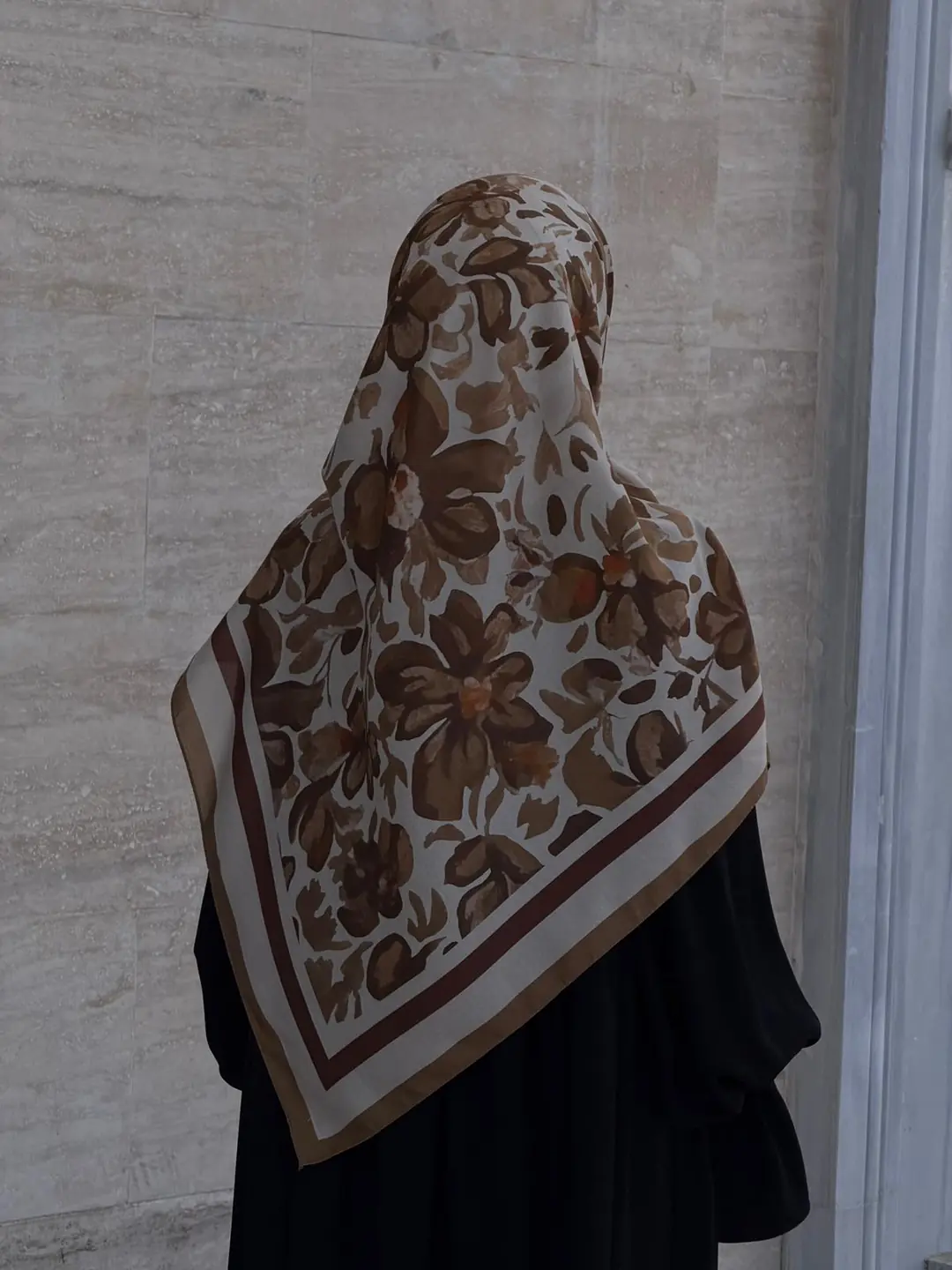Pamuklu Soft Nazenin Desen Eşarp-Karamel| Qalor Scarf