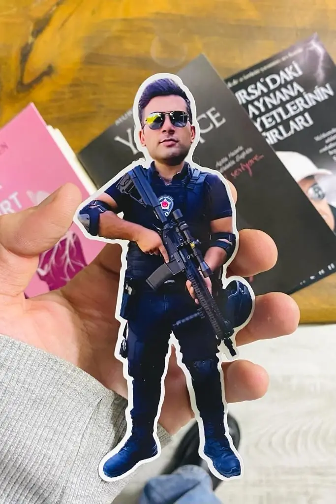 Koca Kafalar 3D Kitap Ayracı - Yakışıklı Güvenlik