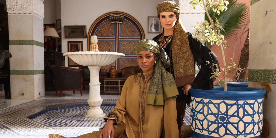 Velora Desen | MOONCORN