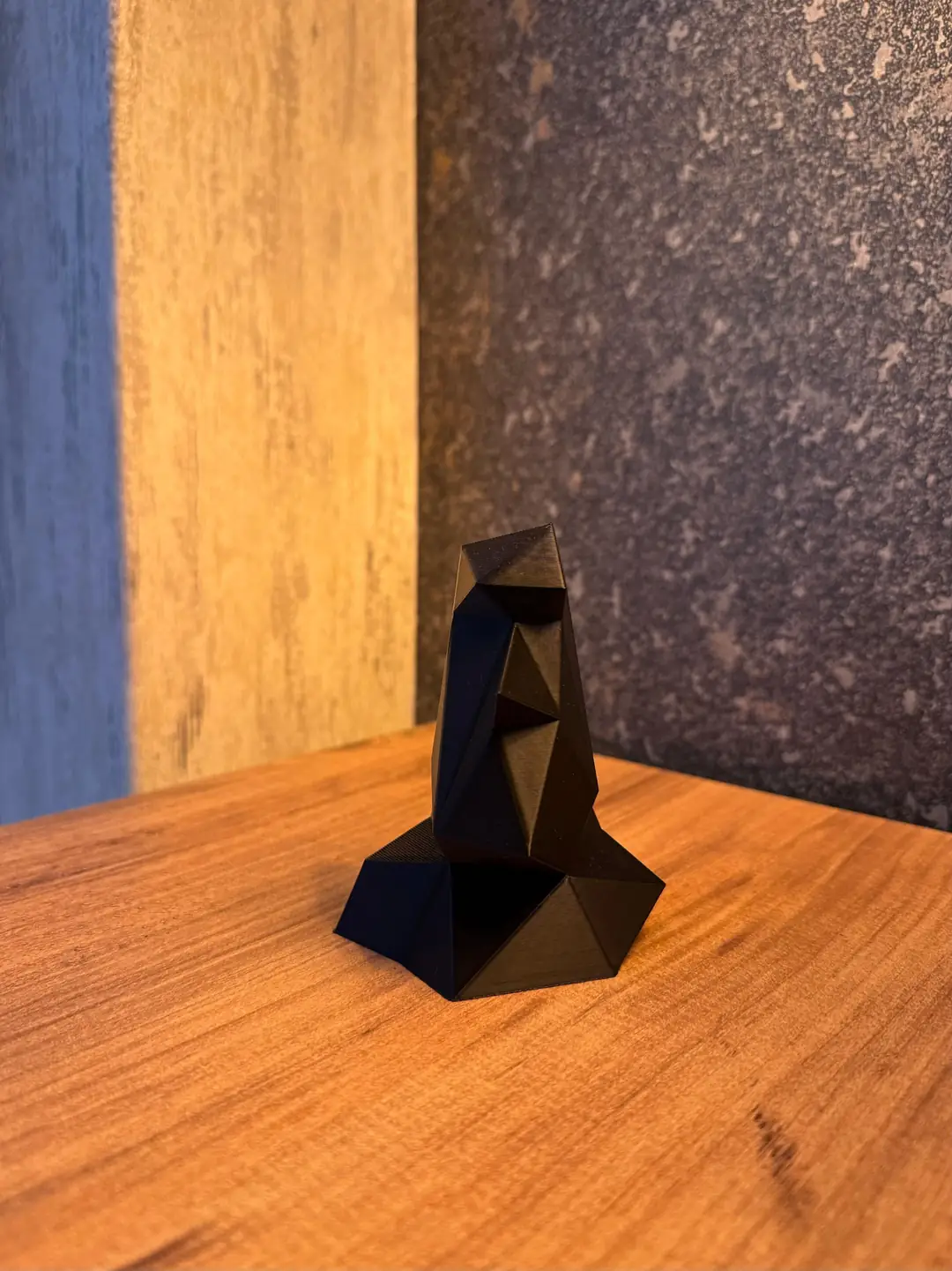 Low Poly Moai Büst