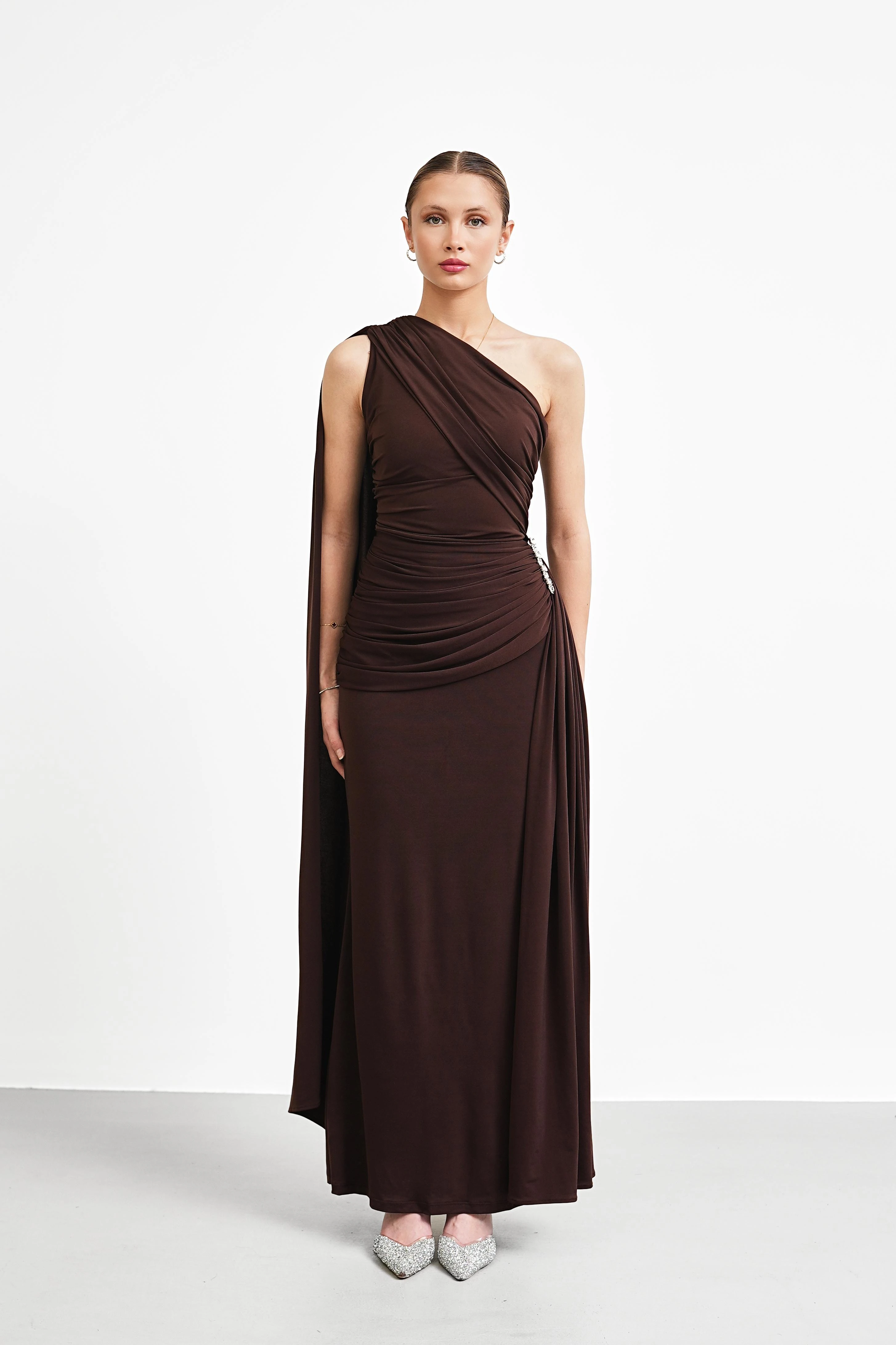 https://www.oykuwear.com.tr/ownight-gianna-tek-omuz-toka-detay-payetli ...