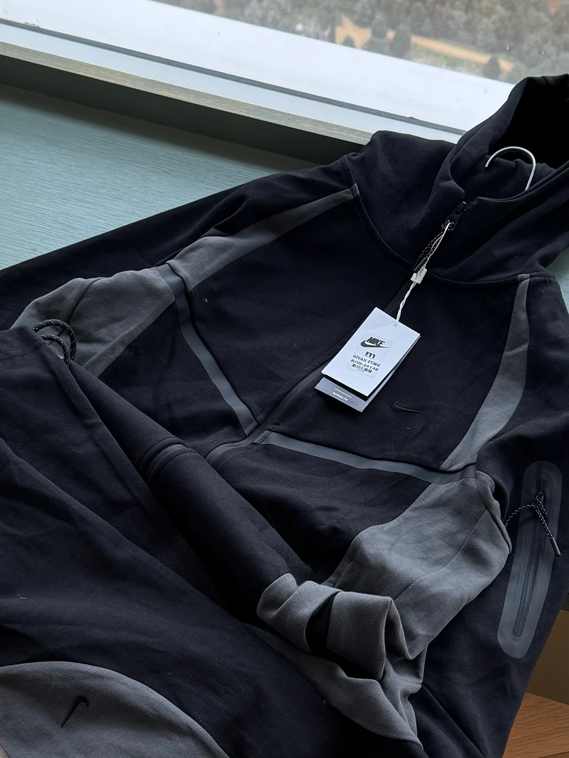 NK Premium Classic Tech Fleece