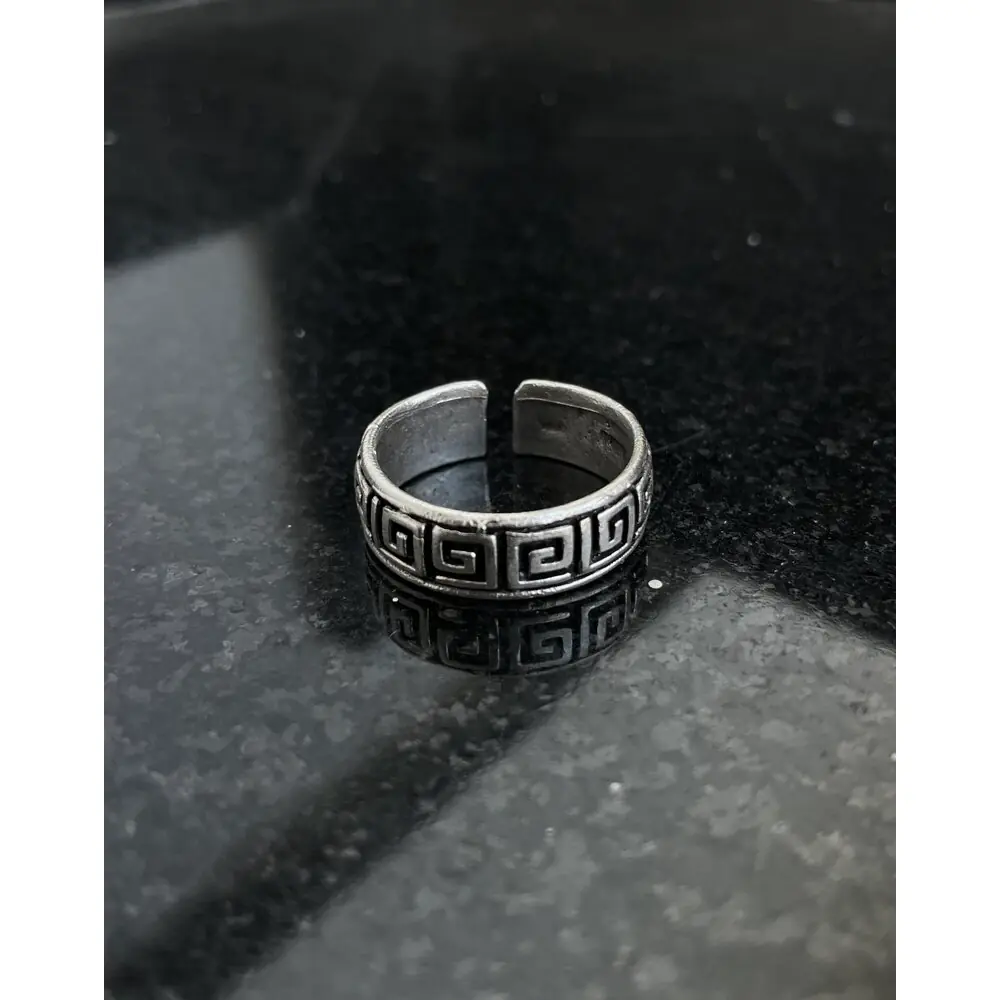 Labyrinth Ring