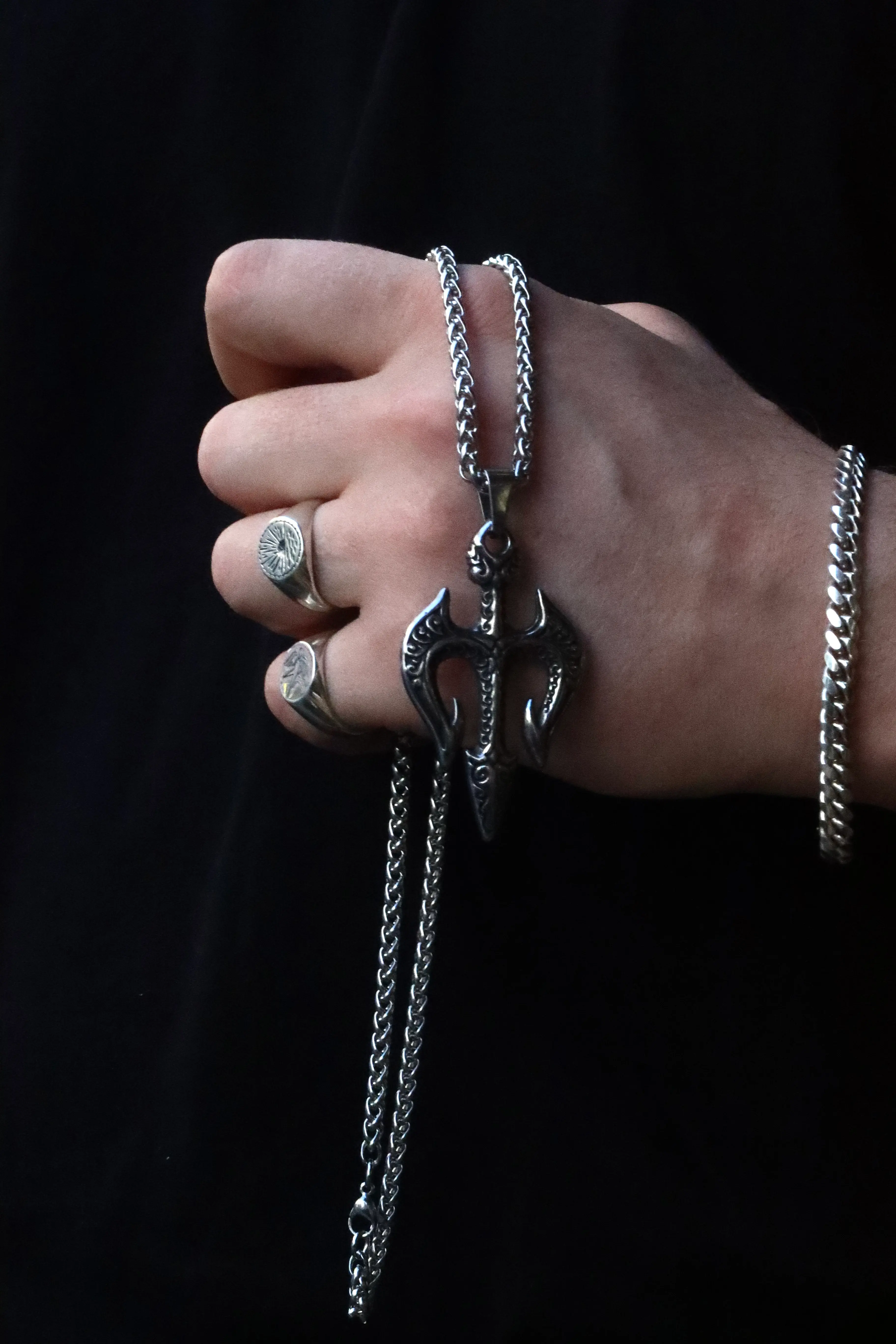 Varkor Crest Necklace
