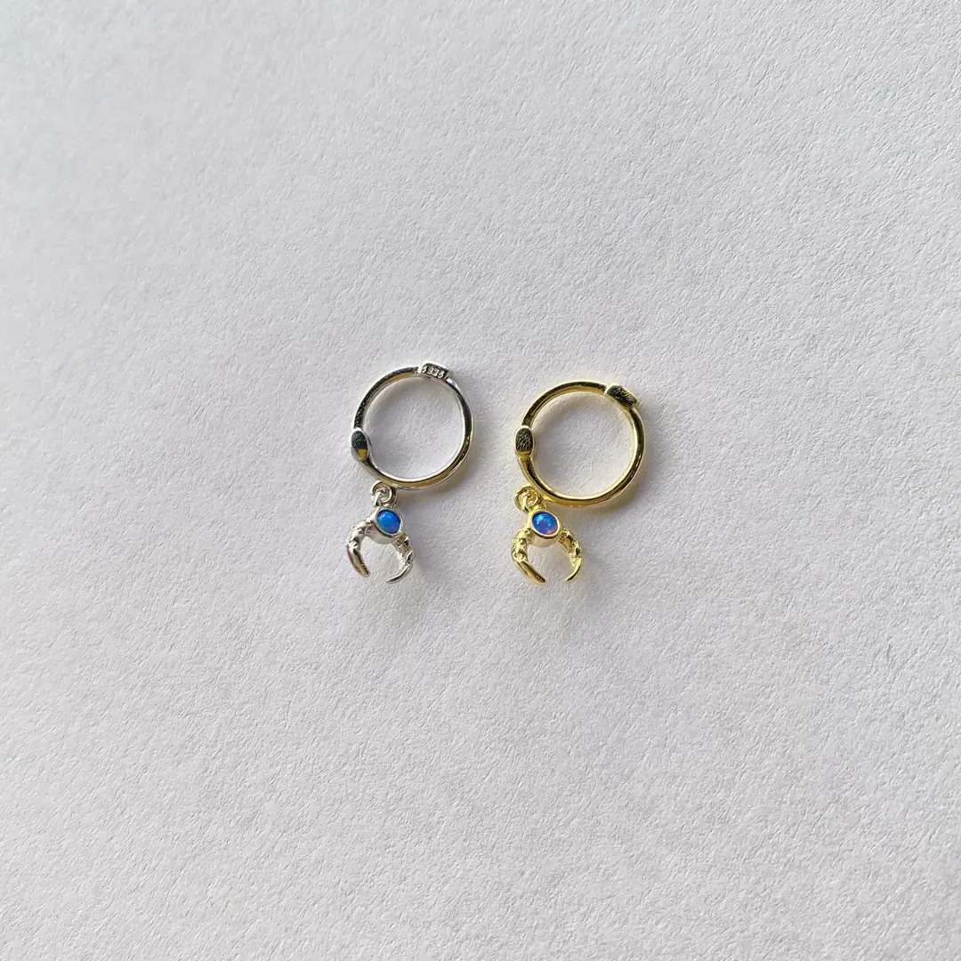 Mini Opal Taş Hilal Huggies Küpe-Tek