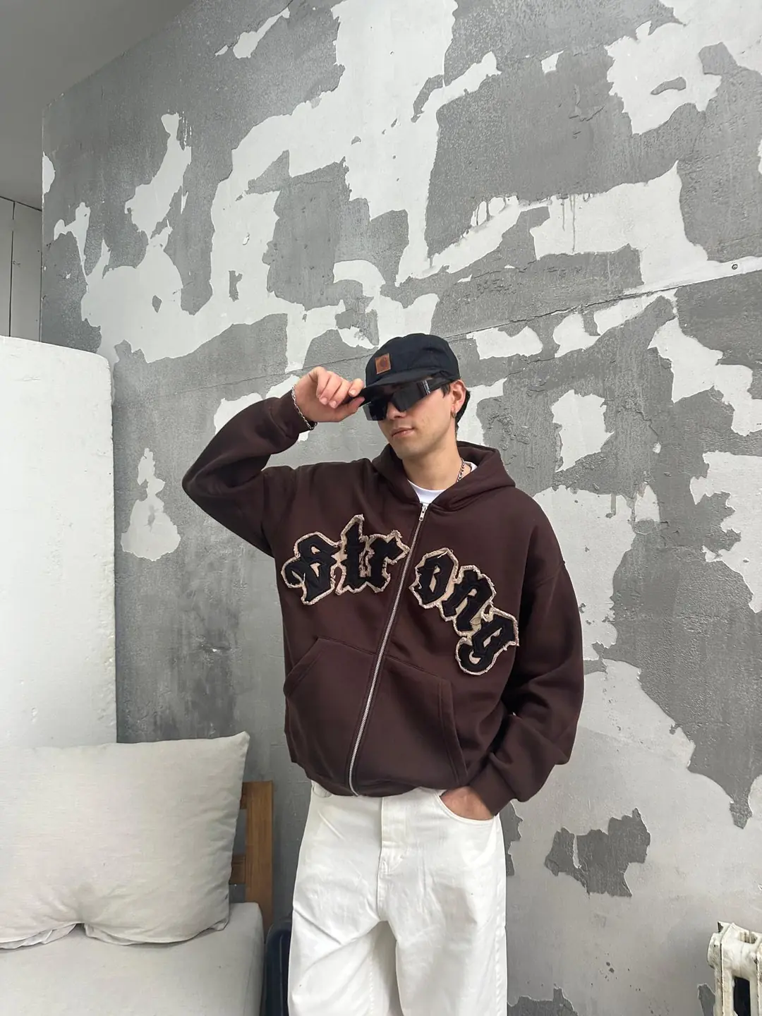 Strong Nakışlı Kahve Oversize Zip-Hoodie