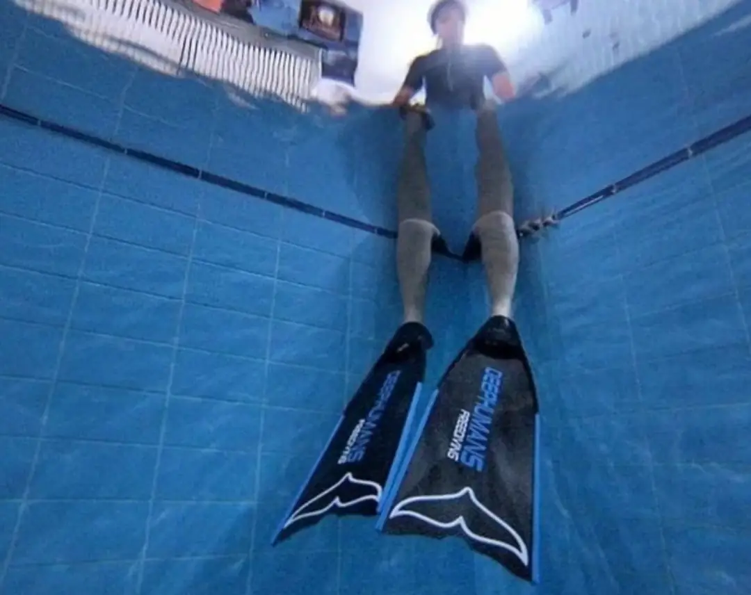 Deephumans Carbon Fin With Labrax Foot Pocket