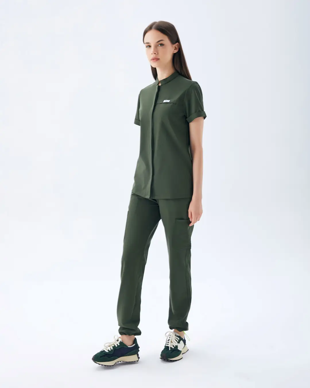 MİLEN SERİ HAKİM YAKA KADIN PREİUM SCRUBS SET