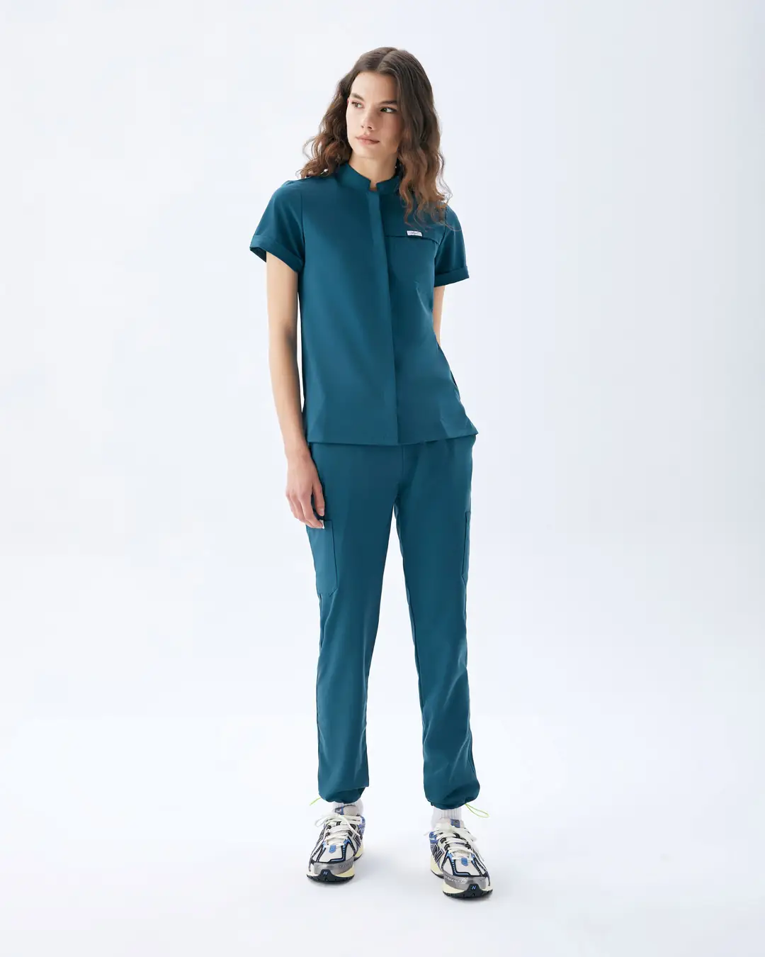 MİLEN SERİ HAKİM YAKA KADIN PREİUM SCRUBS SET