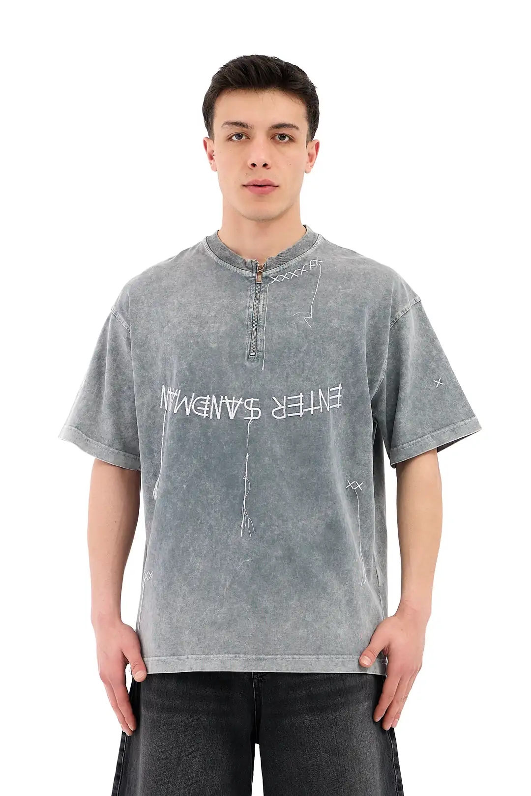 Enter Nakış & Zip Detaylı Oversize Tişört