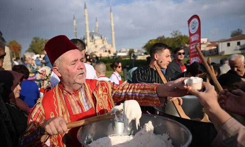 Selimiye Meydanı’nda Asırlık Bir Lezzet: Deva-i Misk Helvası